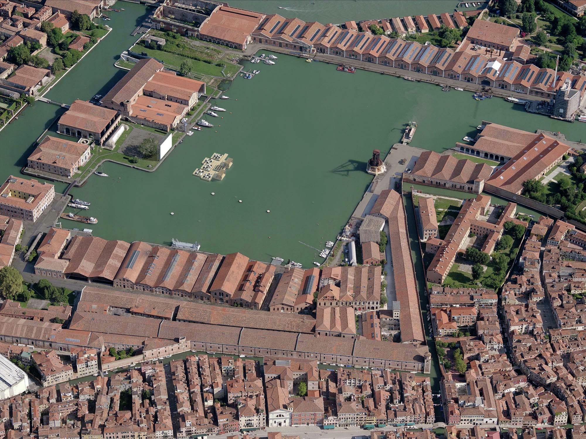 Gallery of Venice Biennale 2012: Archipelago Cinema / Ole Scheeren - 3