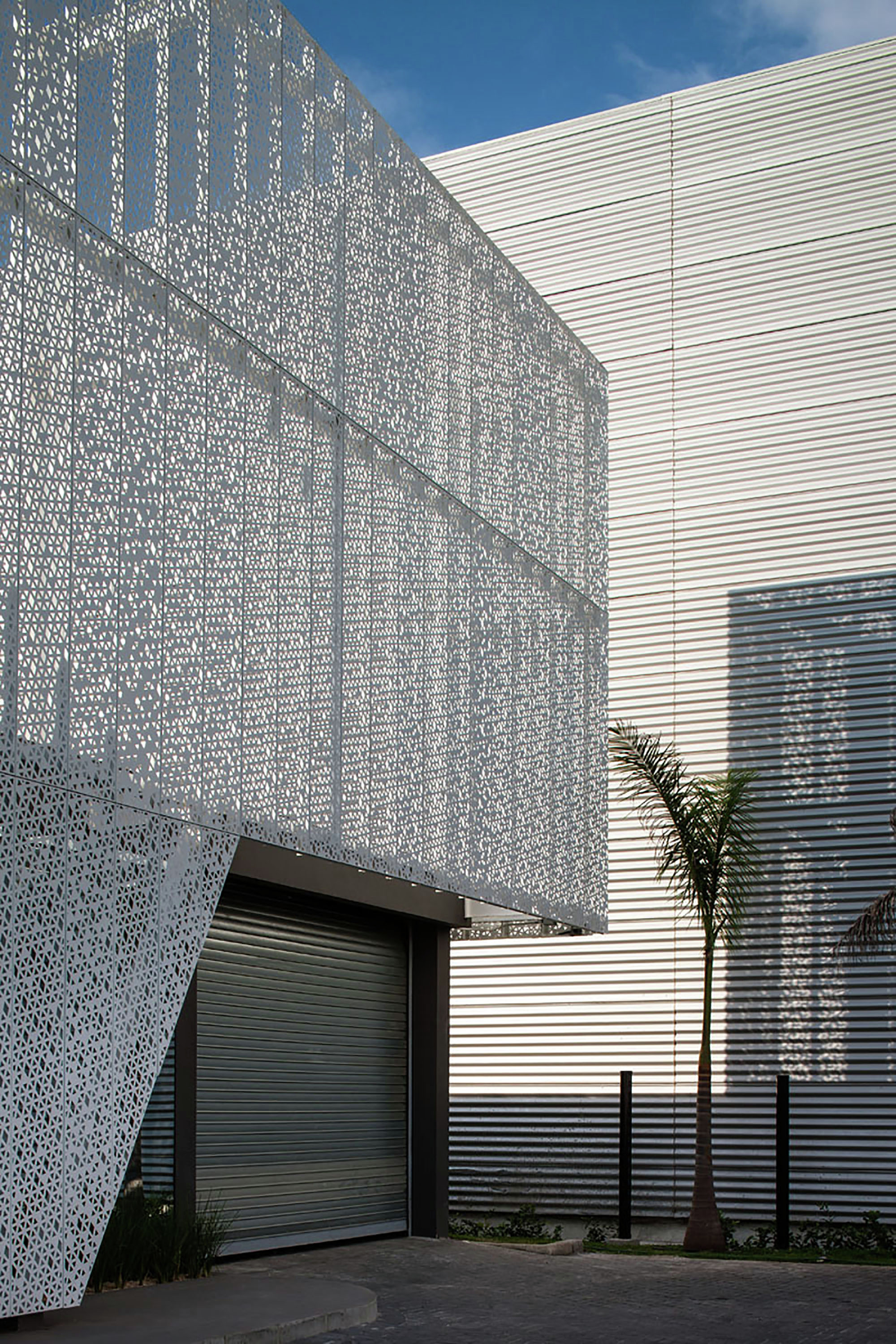 Gallery of Panama Diamond Exchange / Mallol - 7