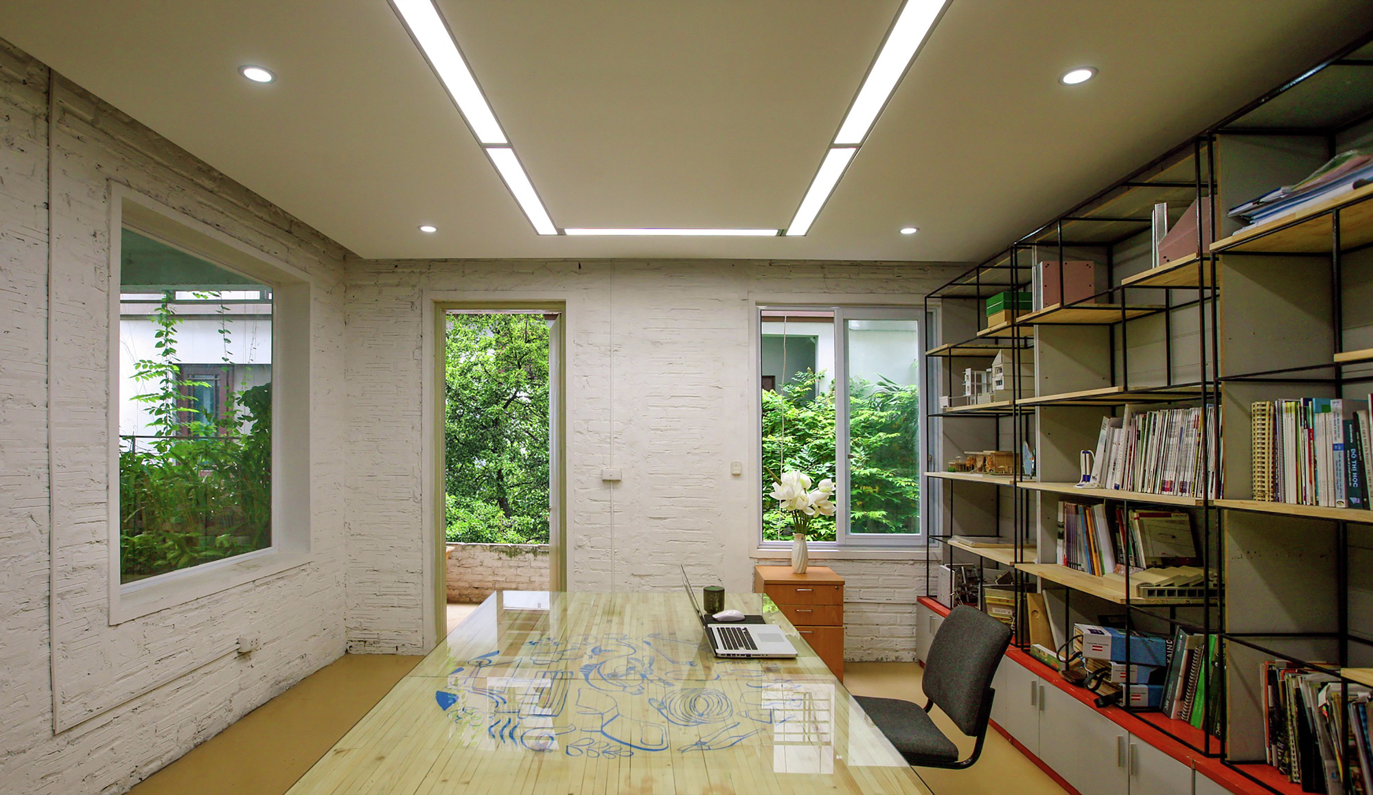 Gallery of Growing Green Office / Studio 102 - 9