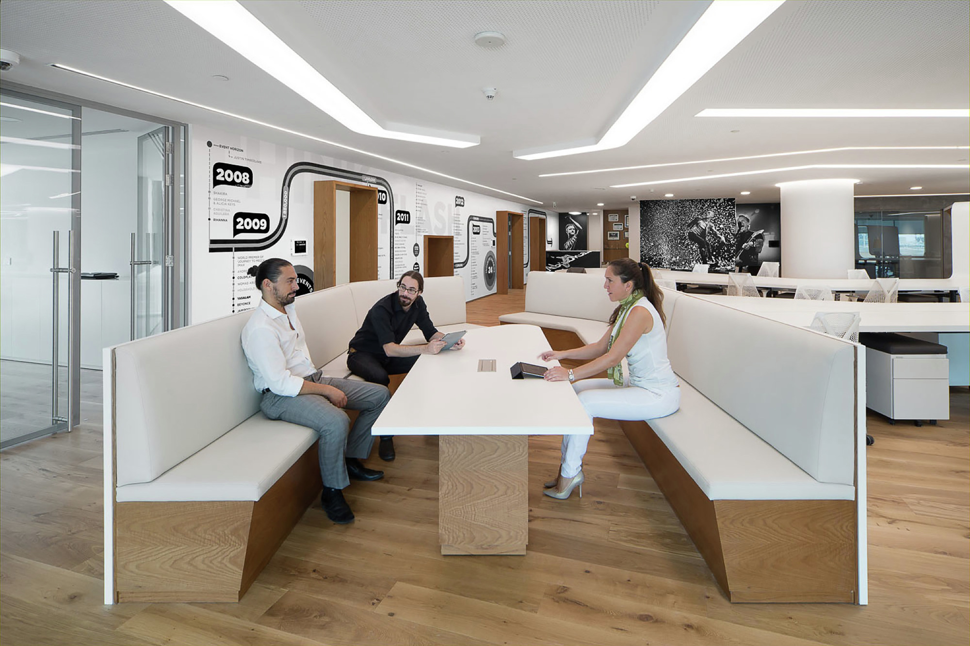 Gallery of FLASH Entertainment New Offices / M+N Architecture - 2