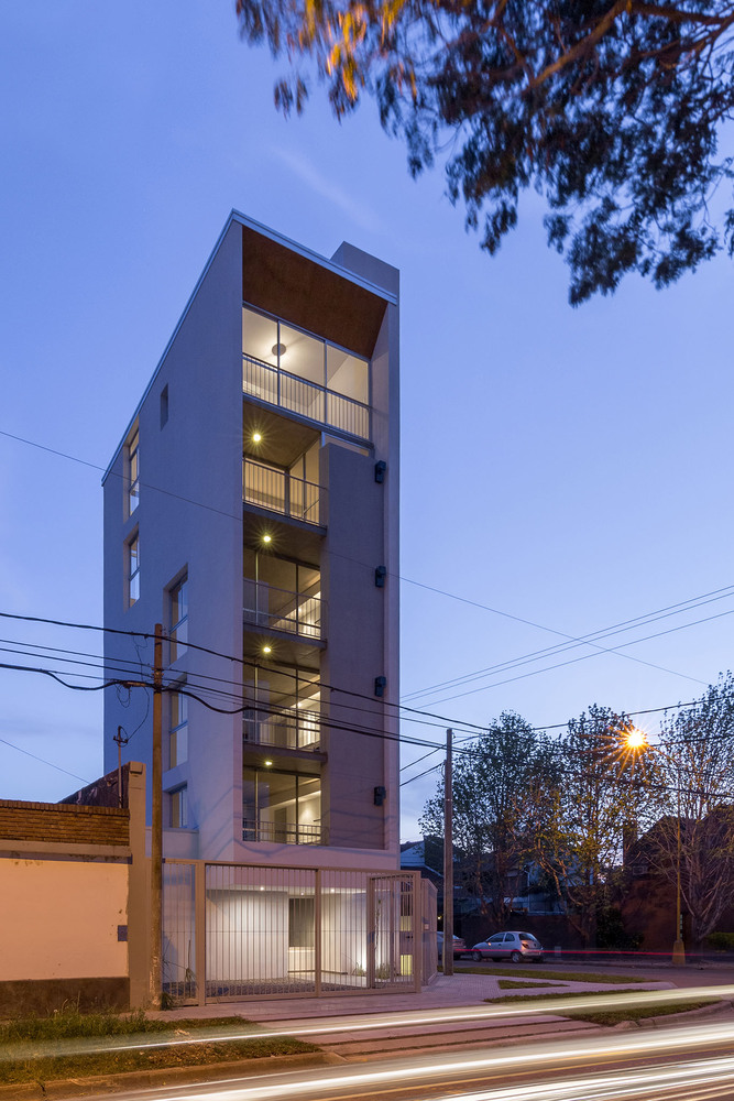 Galería de Edificio Castelli / BIAGIONI / PECORARI - 2