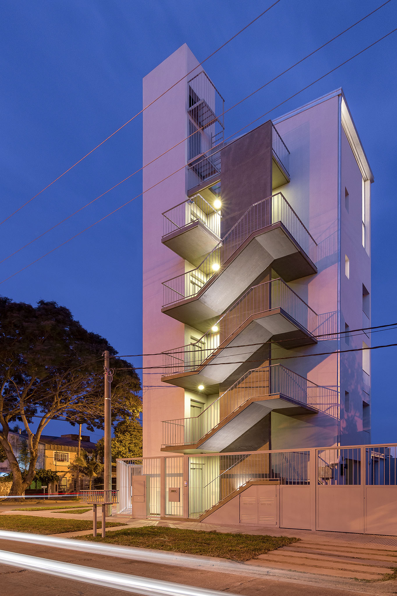 Galería de Edificio Castelli / BIAGIONI / PECORARI - 2