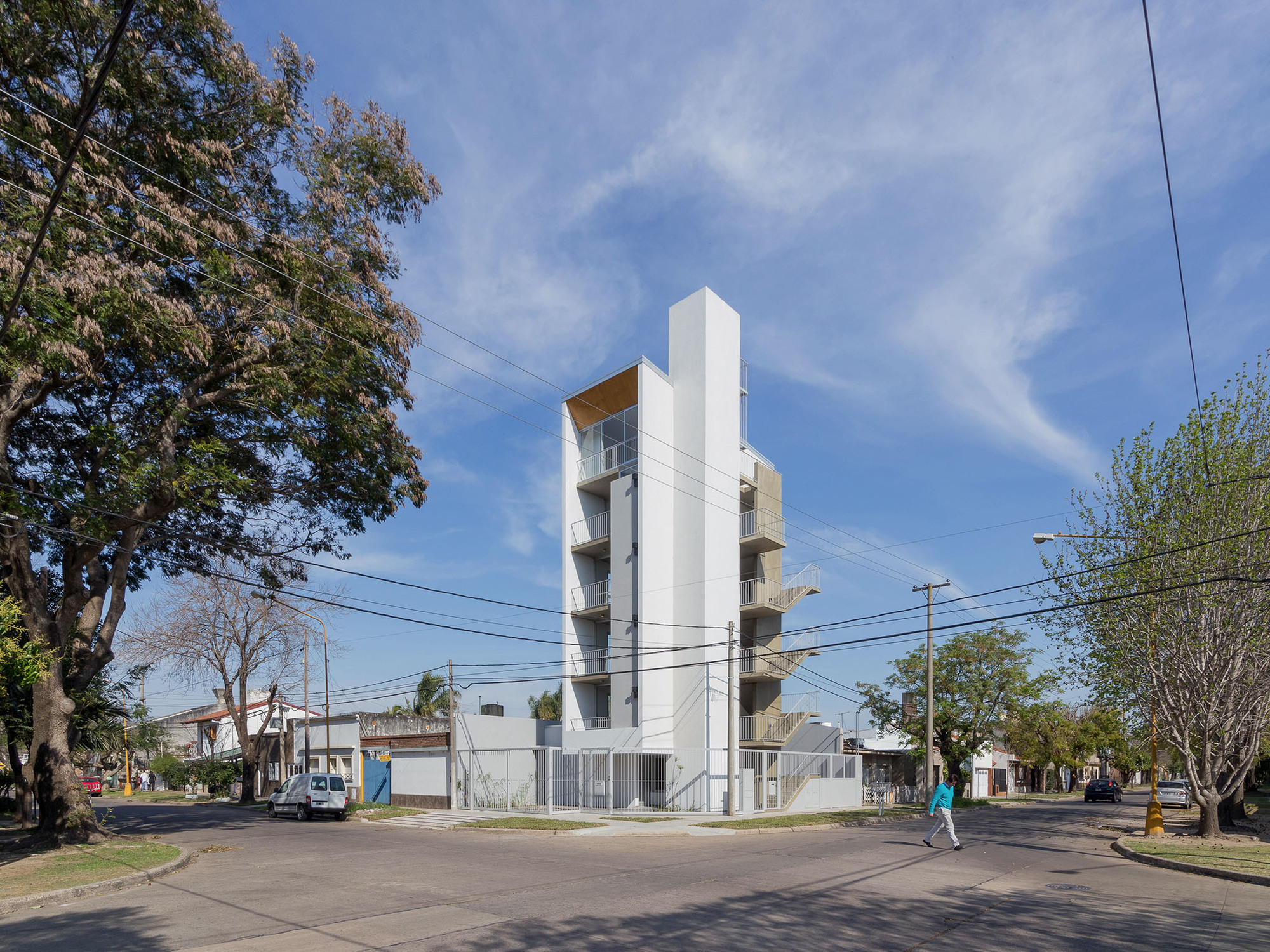Edificio Castelli / BIAGIONI / PECORARI | ArchDaily en Español