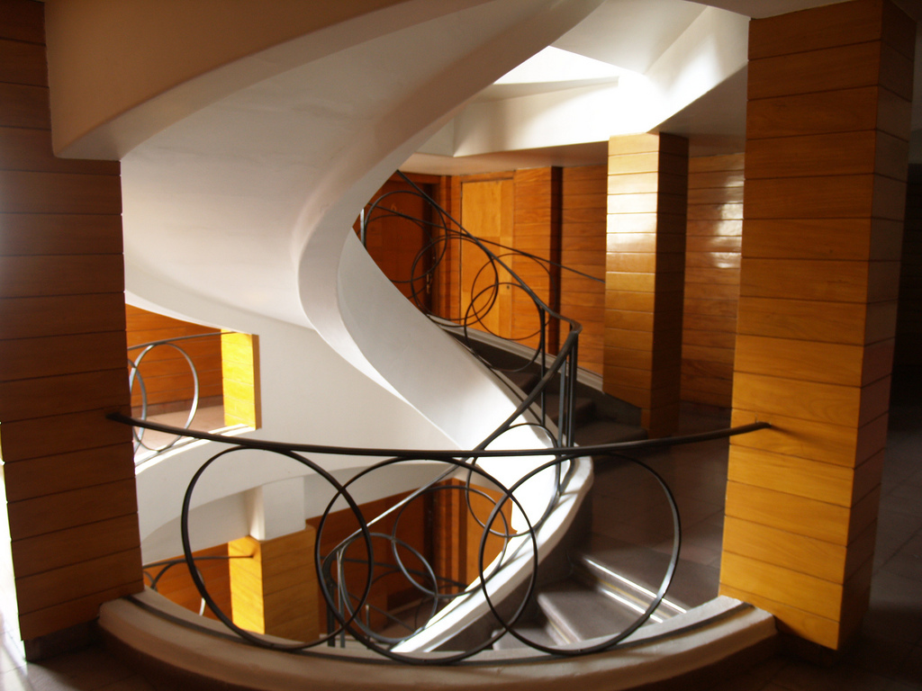 Galería de Clásicos de Arquitectura: Edificio Basurto / Francisco J. Serrano - 5