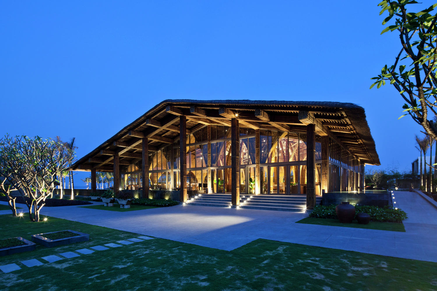 Gallery of Hay Hay Restaurant and Bar / VTN Architects - 6