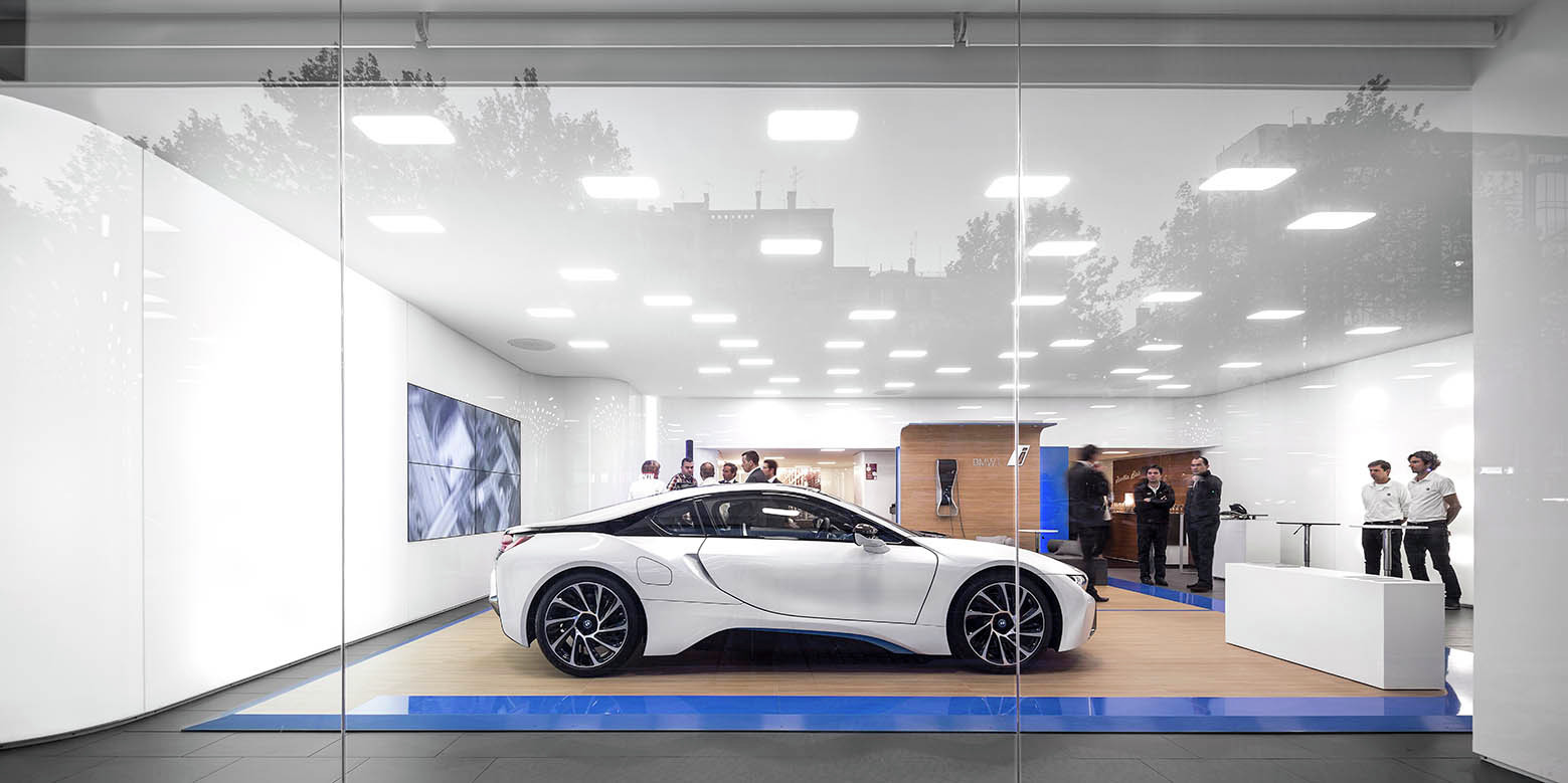 Galería de Punto de venta BMW / Atelier Central Arquitectos - 6