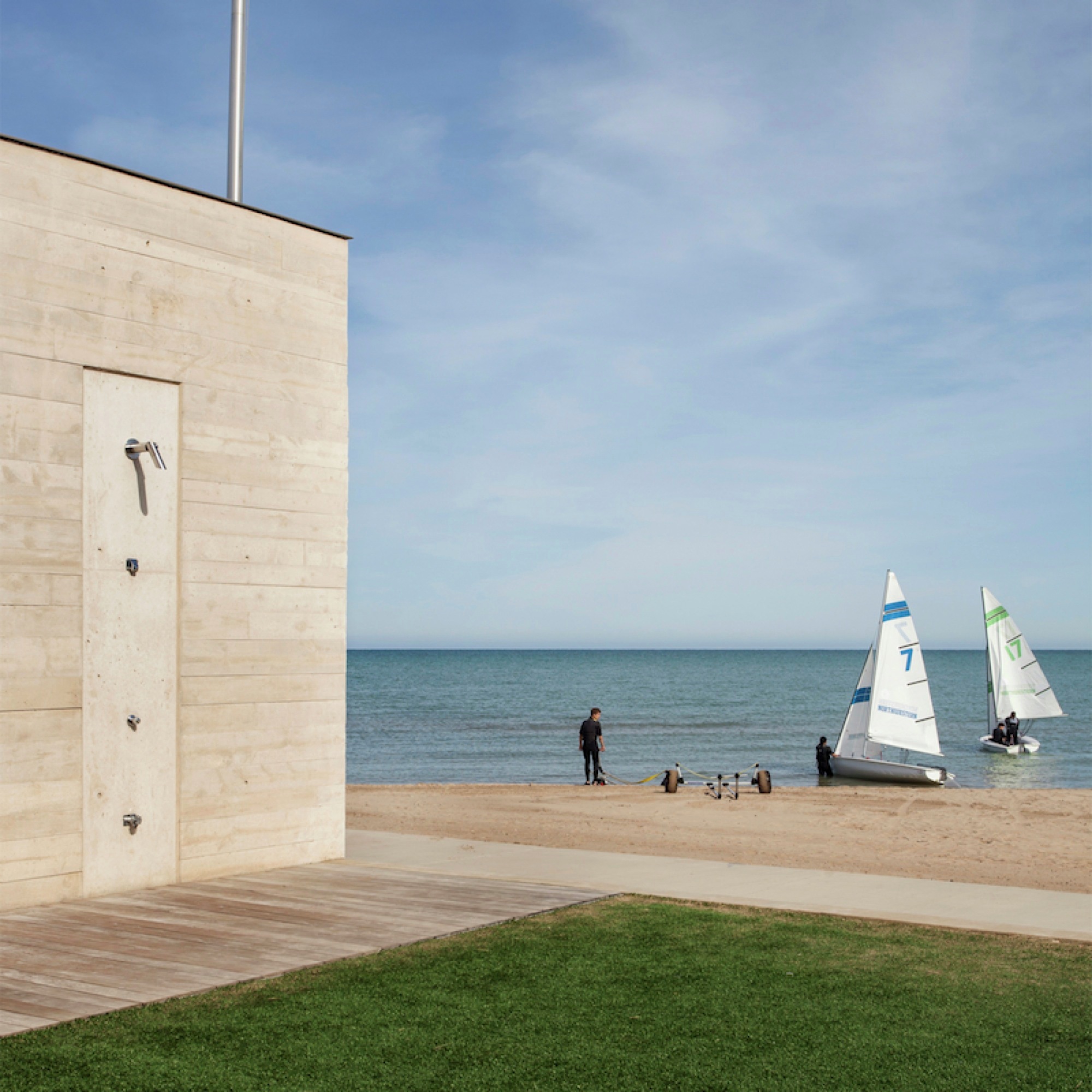 Gallery of Northwestern Sailing Center / Woodhouse Tinucci Architects - 12