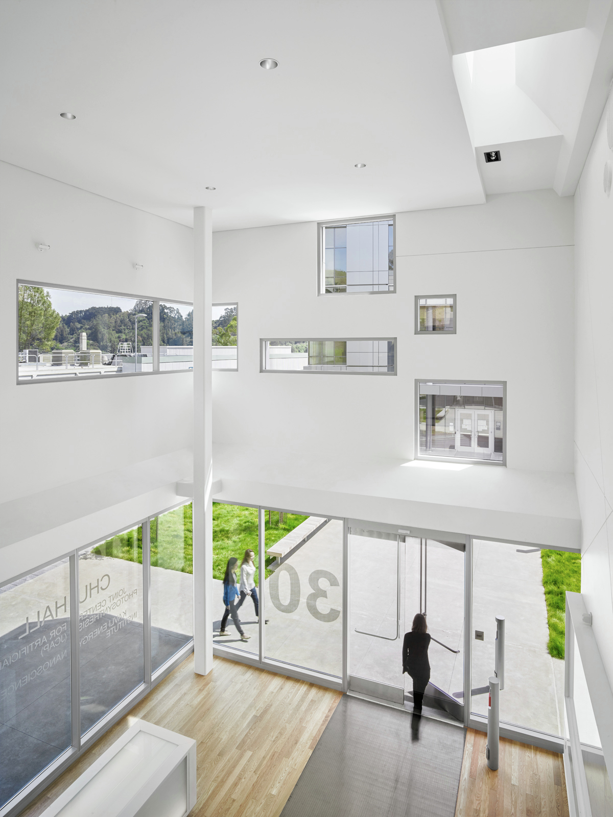 Gallery of Chu Hall - Solar Energy Research Center / SmithGroup - 4