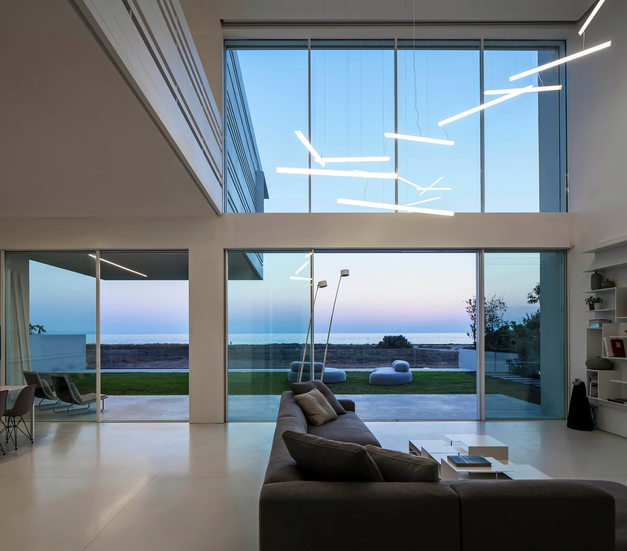 Galería de Casa en el Mar / Pitsou Kedem Architects - 22