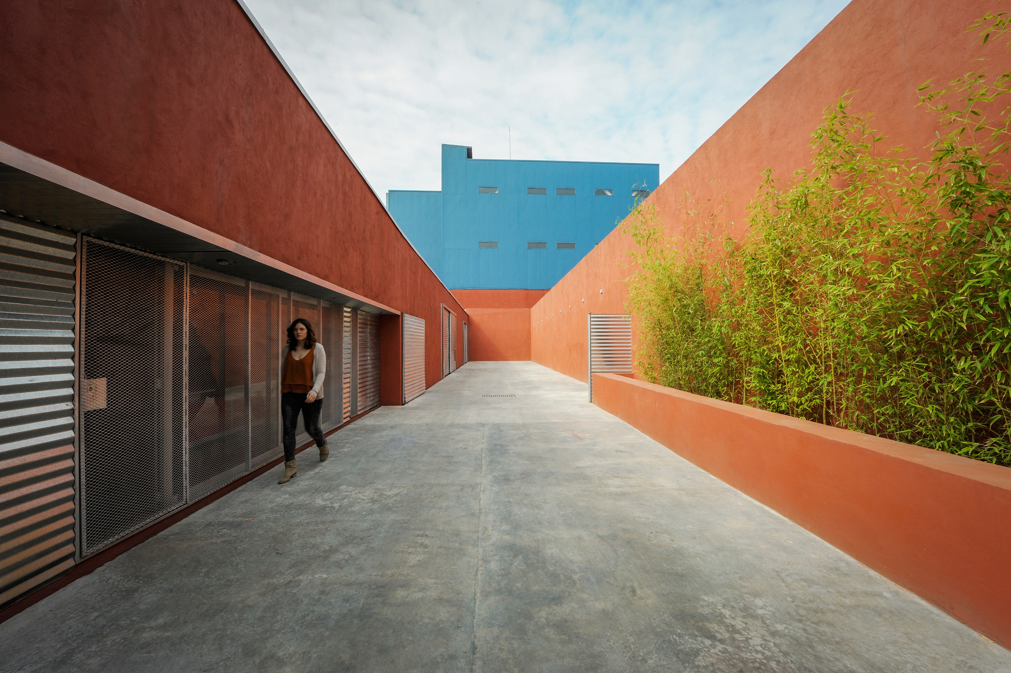 MCI DF / P+0 Architecture | ArchDaily México