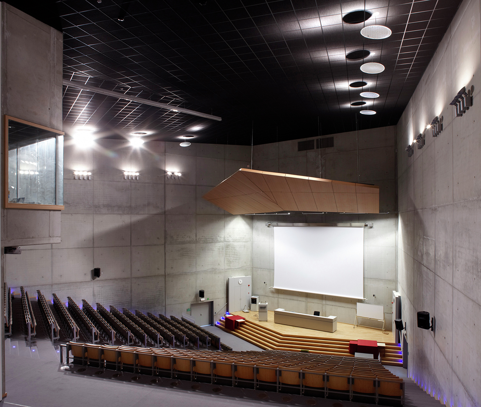 Gallery of VIVES University College Campus Bruges / SAR architecten - 13