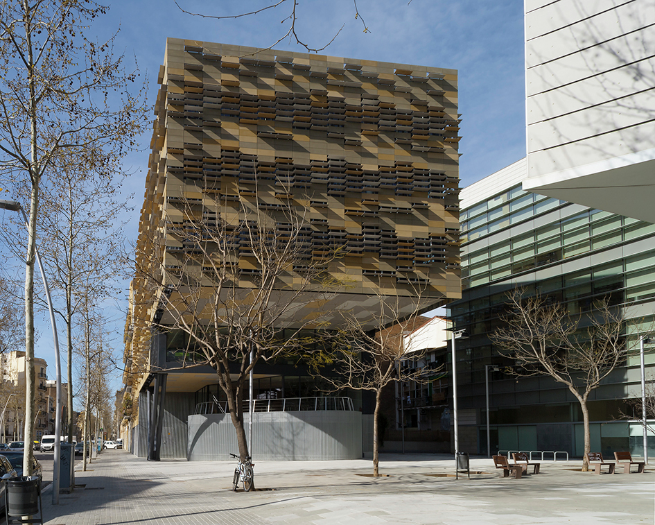 Gallery of Technology Center Leitat / PICHARCHITECTS - 1