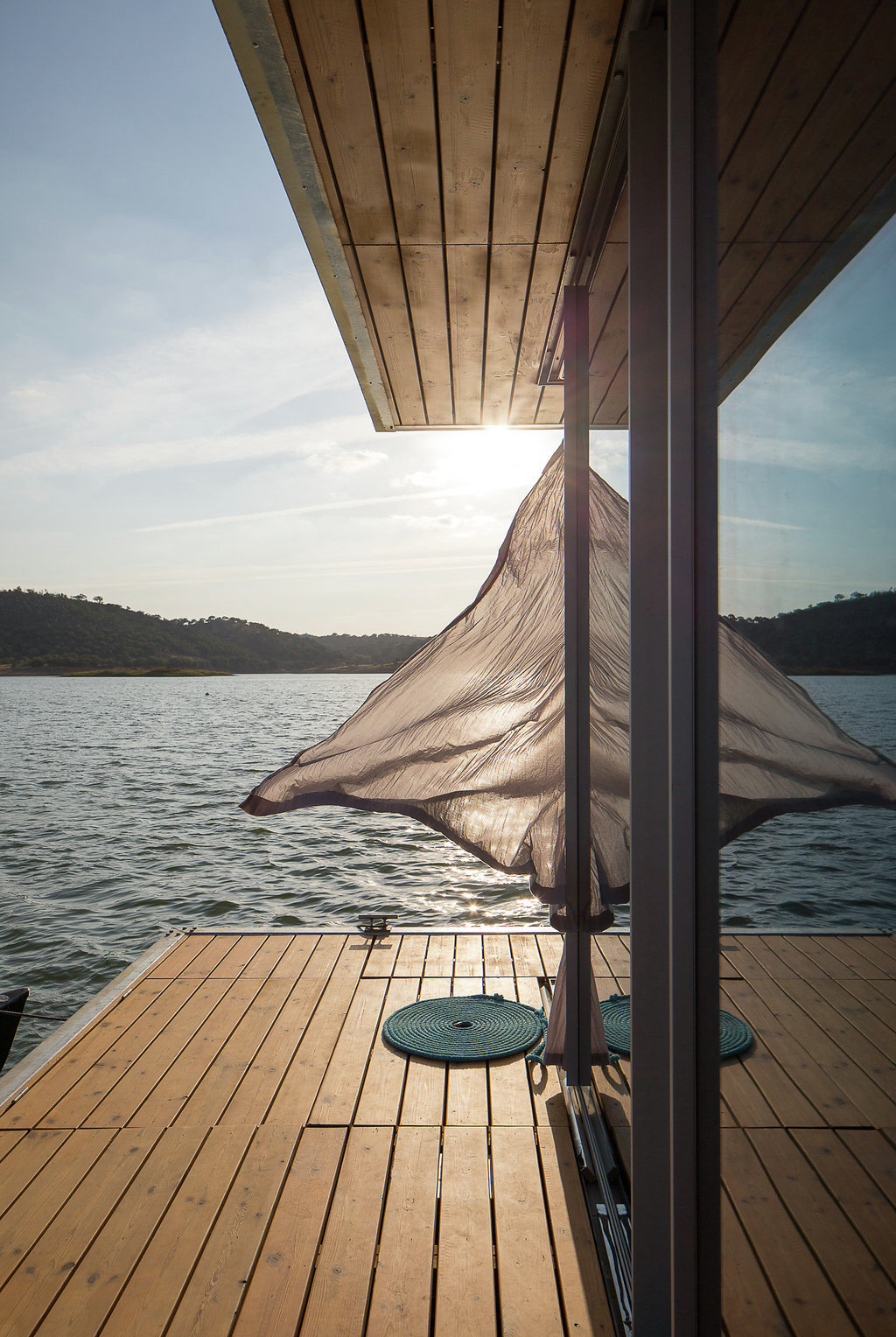 Gallery of Floating House / Friday SA - 7