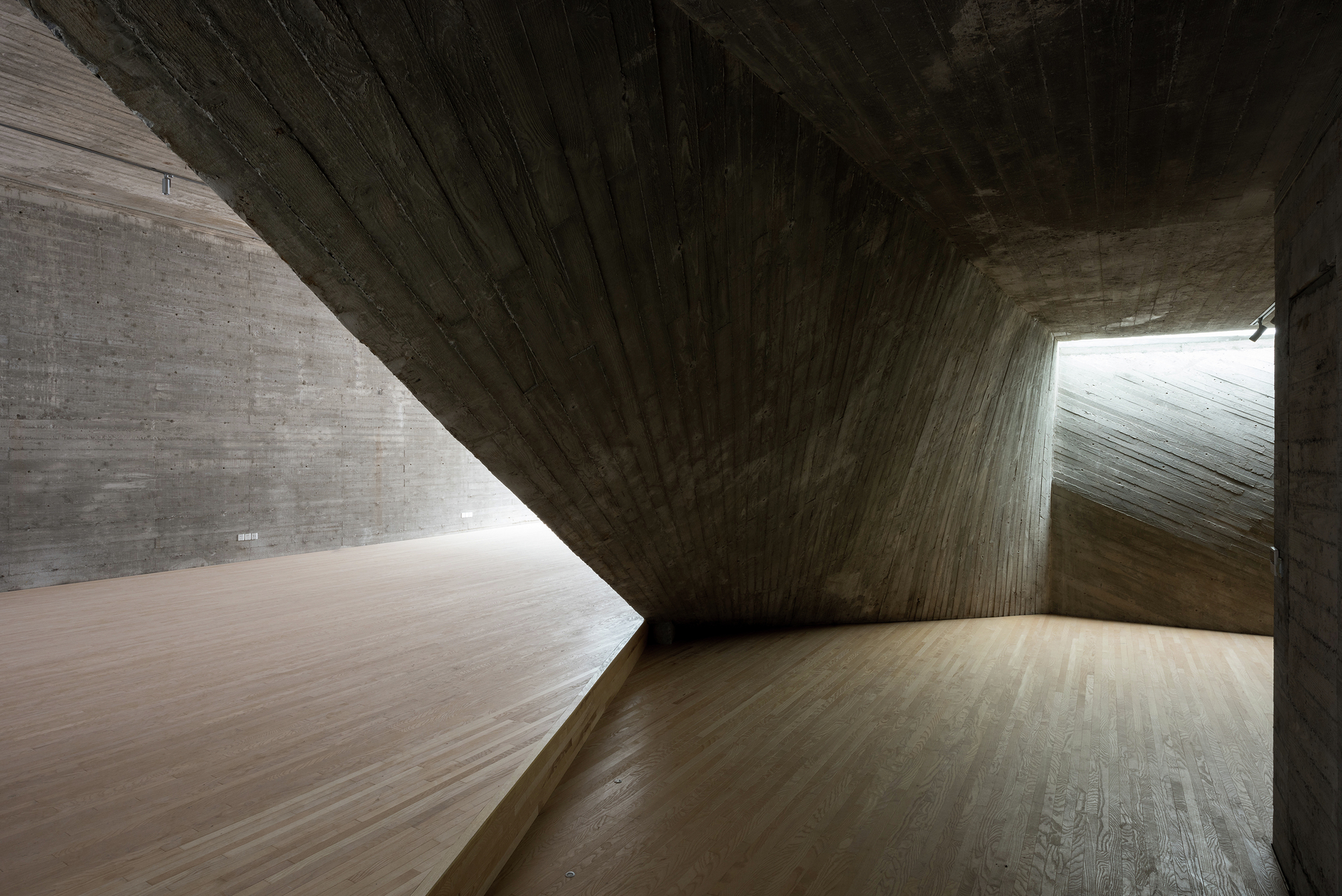 Gallery of Fab-Union Space On The West Bund / Archi-Union Architects - 10