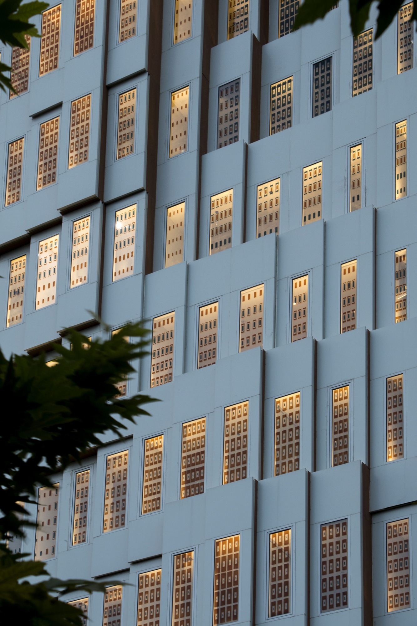 Galeria de Edifício Comercial Valiahdi / Hooba Design Group - 8