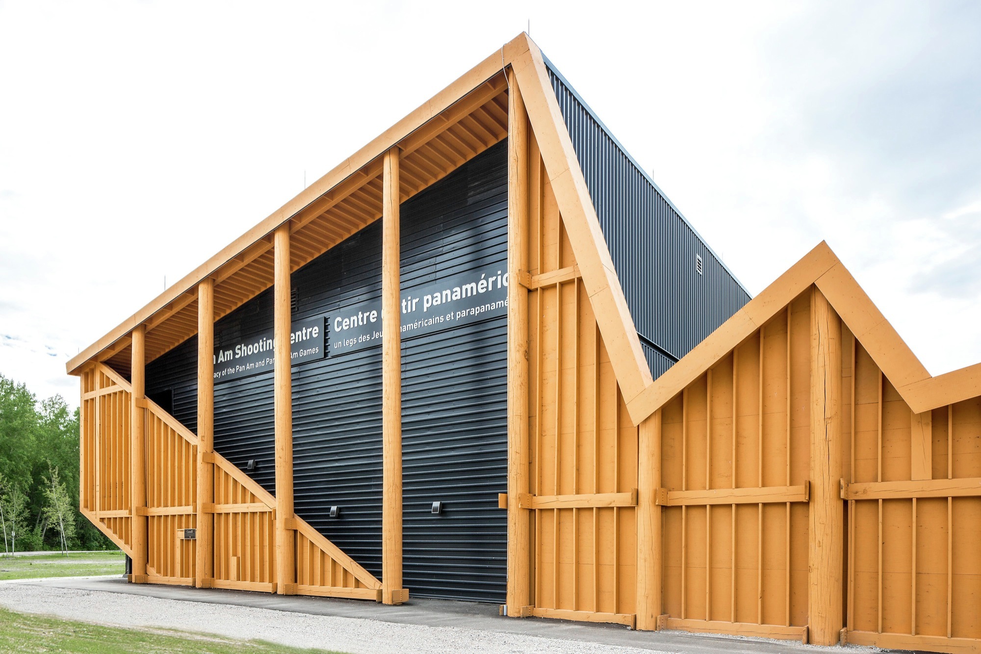 Galería de Campo de tiro en Ontario / Magma Architecture - 6
