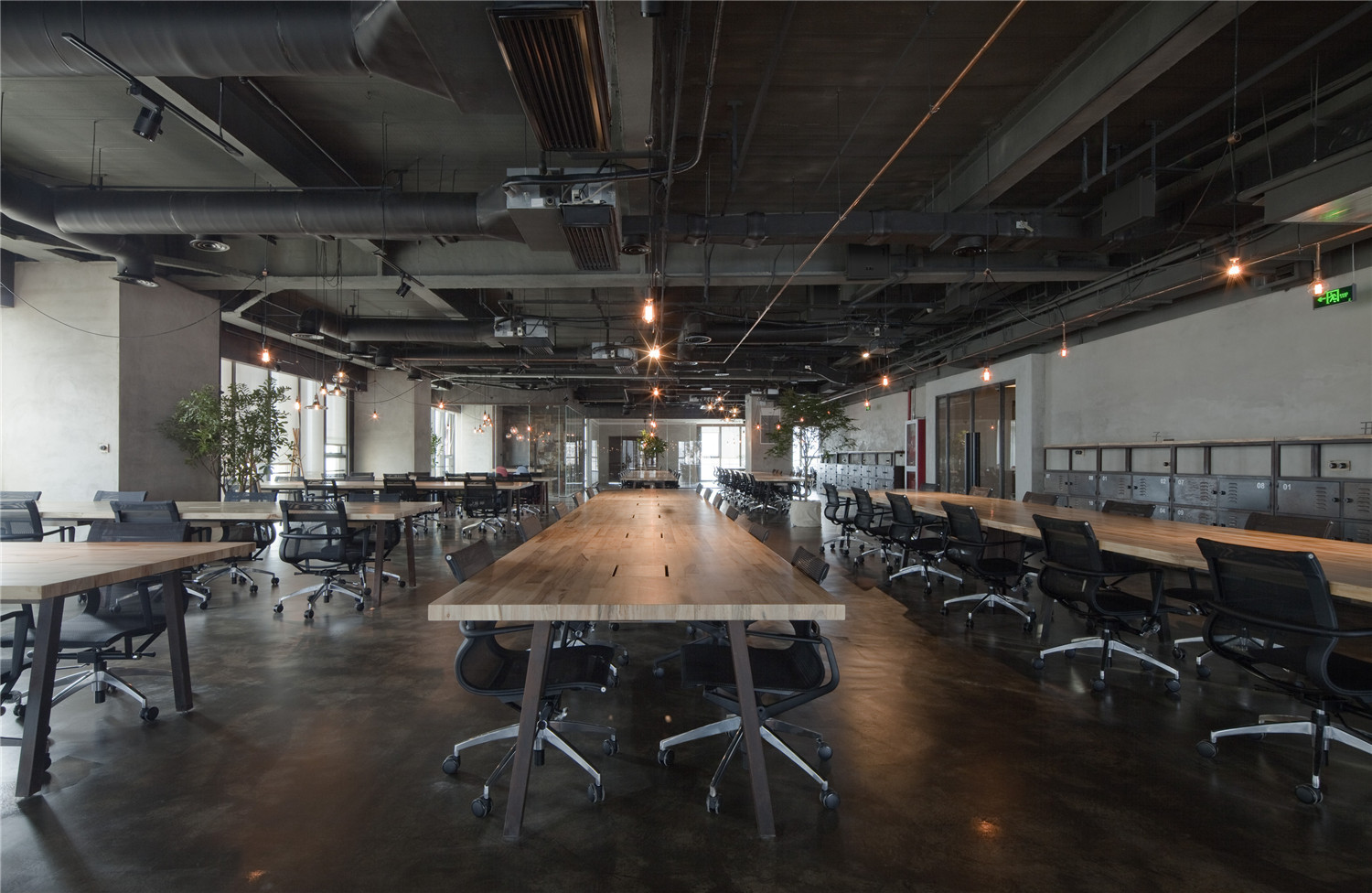 Gallery of LEO Digital Network Headquarter / IILab. - 17