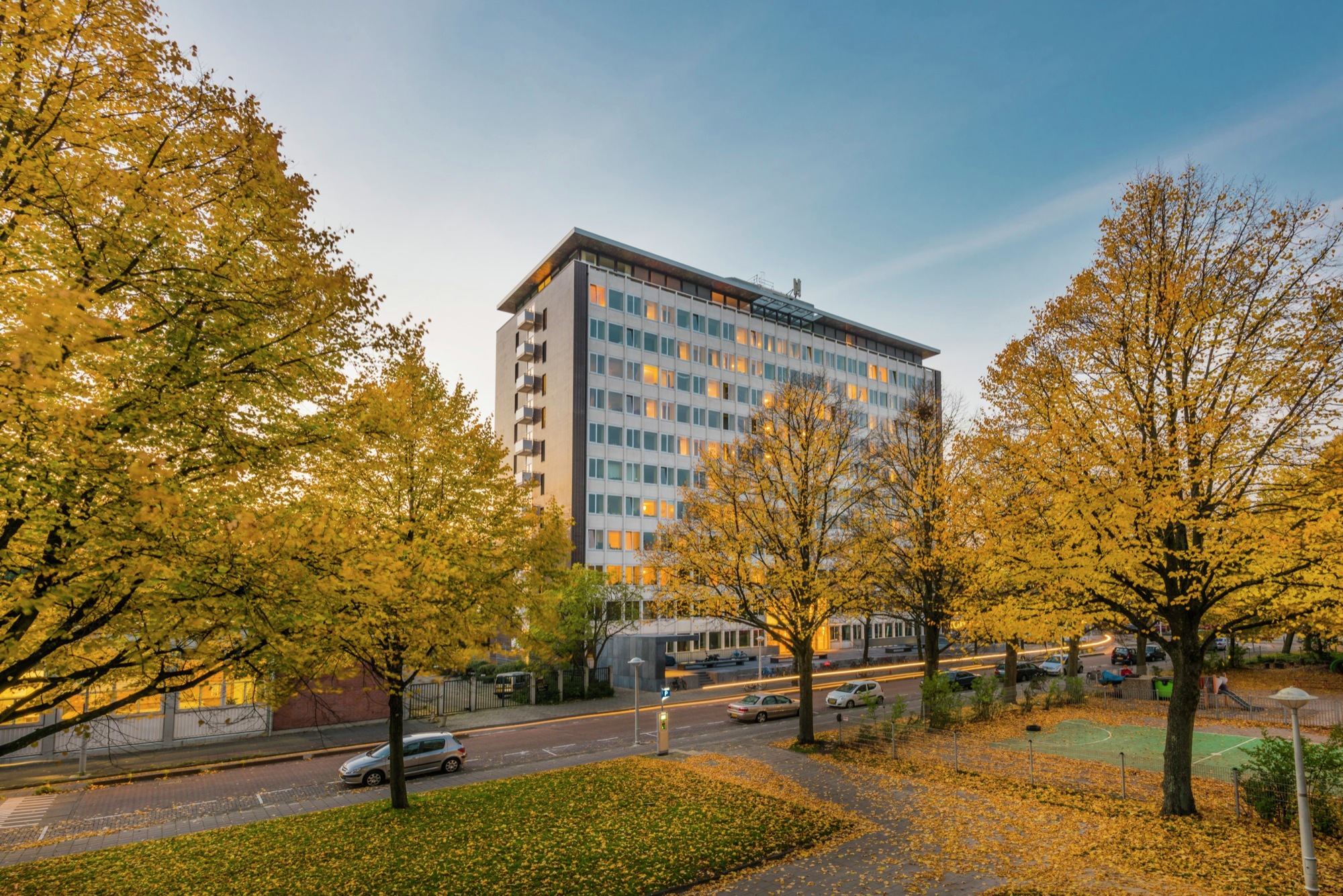 Gallery of Student Housing in Elsevier Office Building / Knevel ...