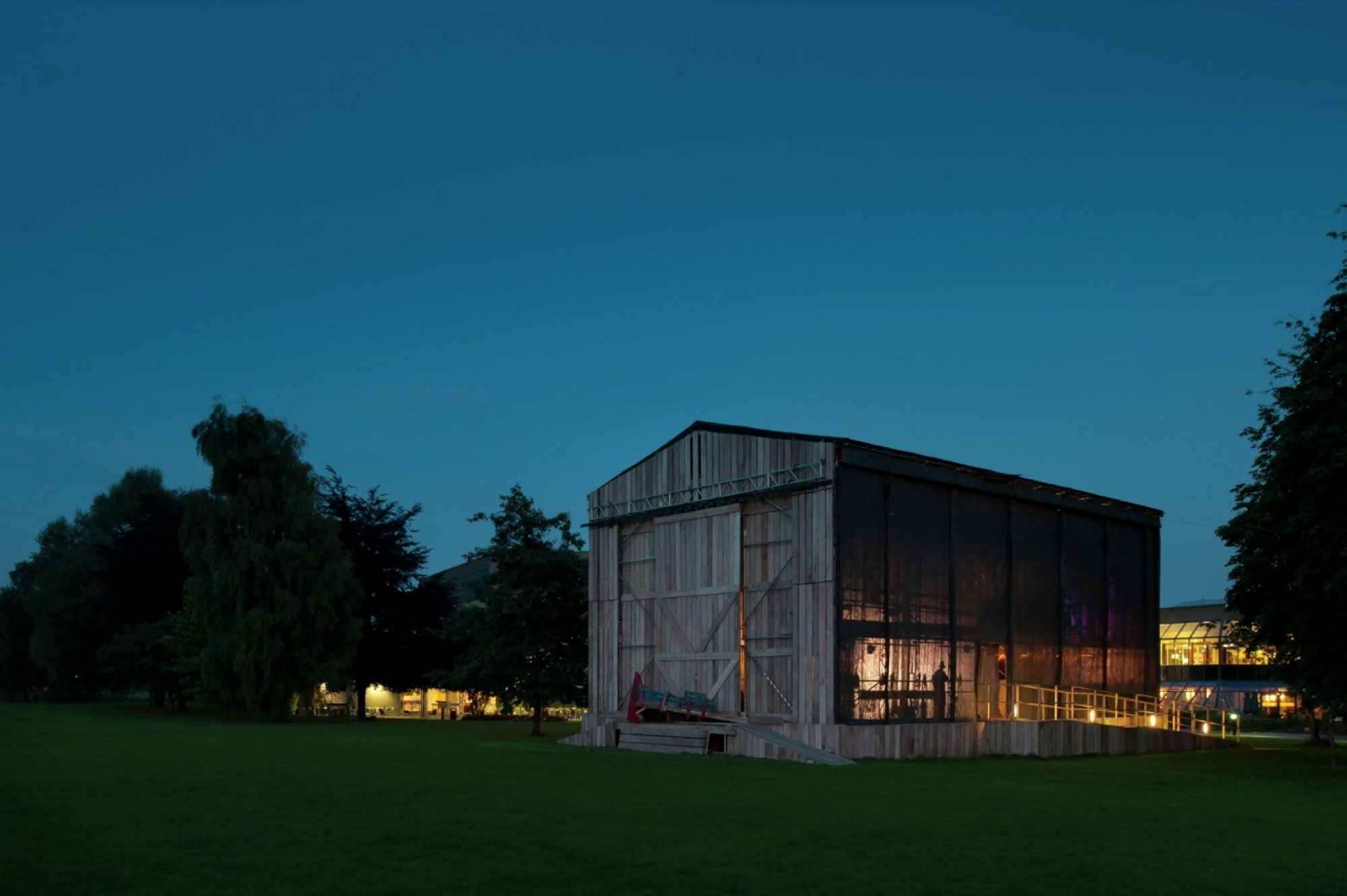 Gallery of Theatre On The Fly / Assemble - 10