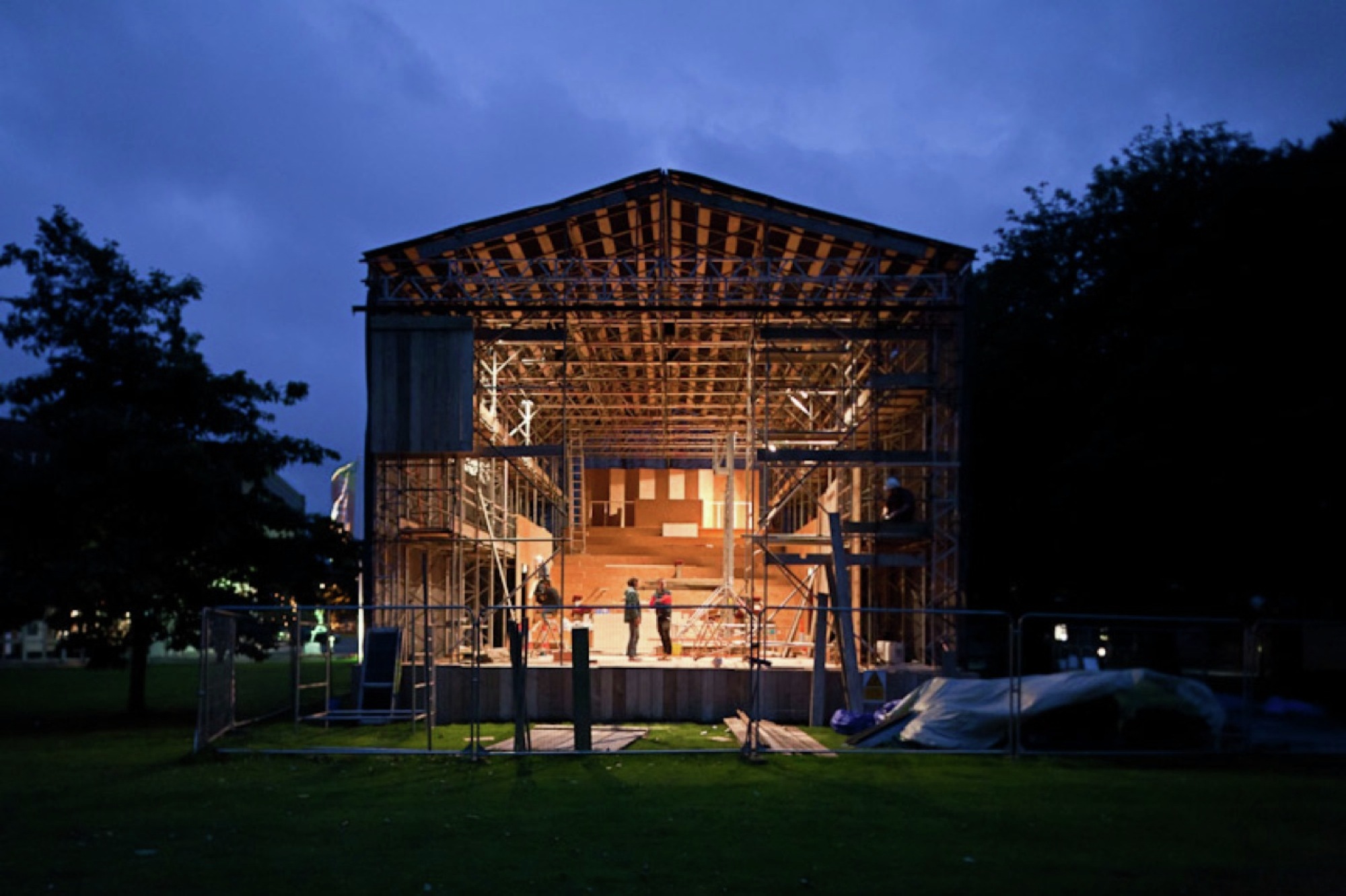 Gallery of Theatre On The Fly / Assemble - 2