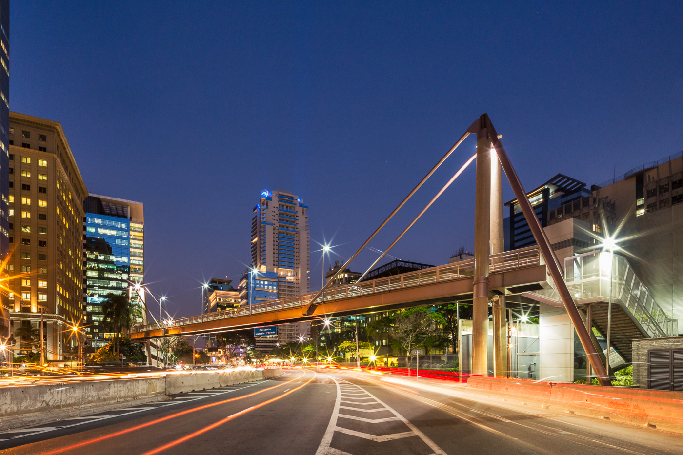 Passarela Marcelo Fromer / Bacco Arquitetos Associados | ArchDaily Brasil