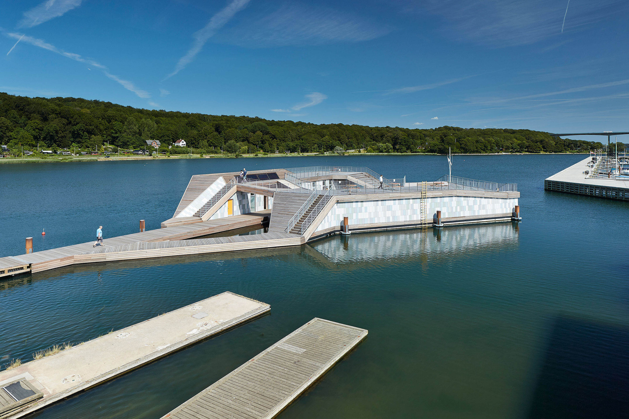 Gallery of The Floating Kayak Club / FORCE4 Architects - 6