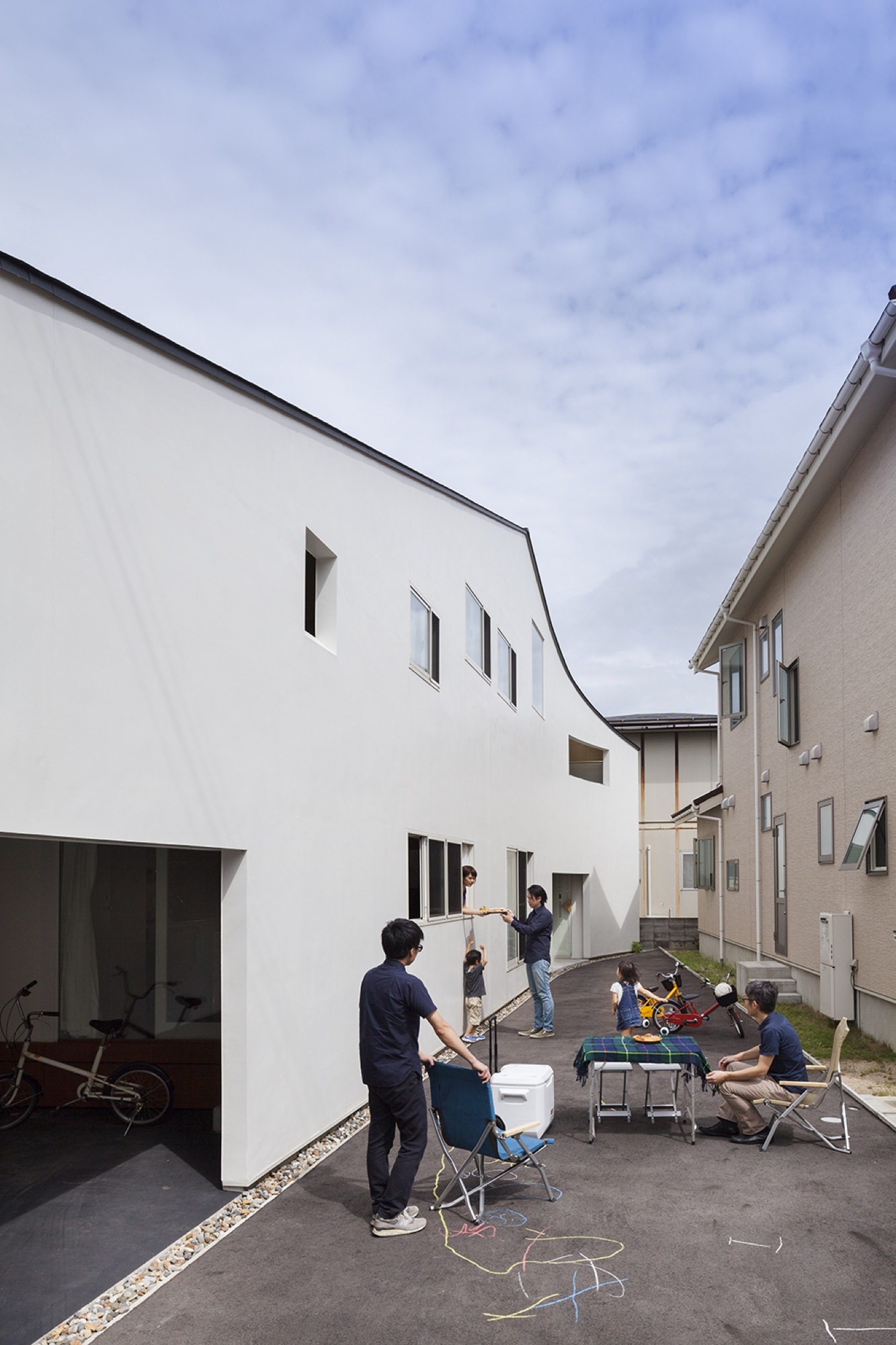 Gallery of Roadside House / Naf Architect & Design - 6