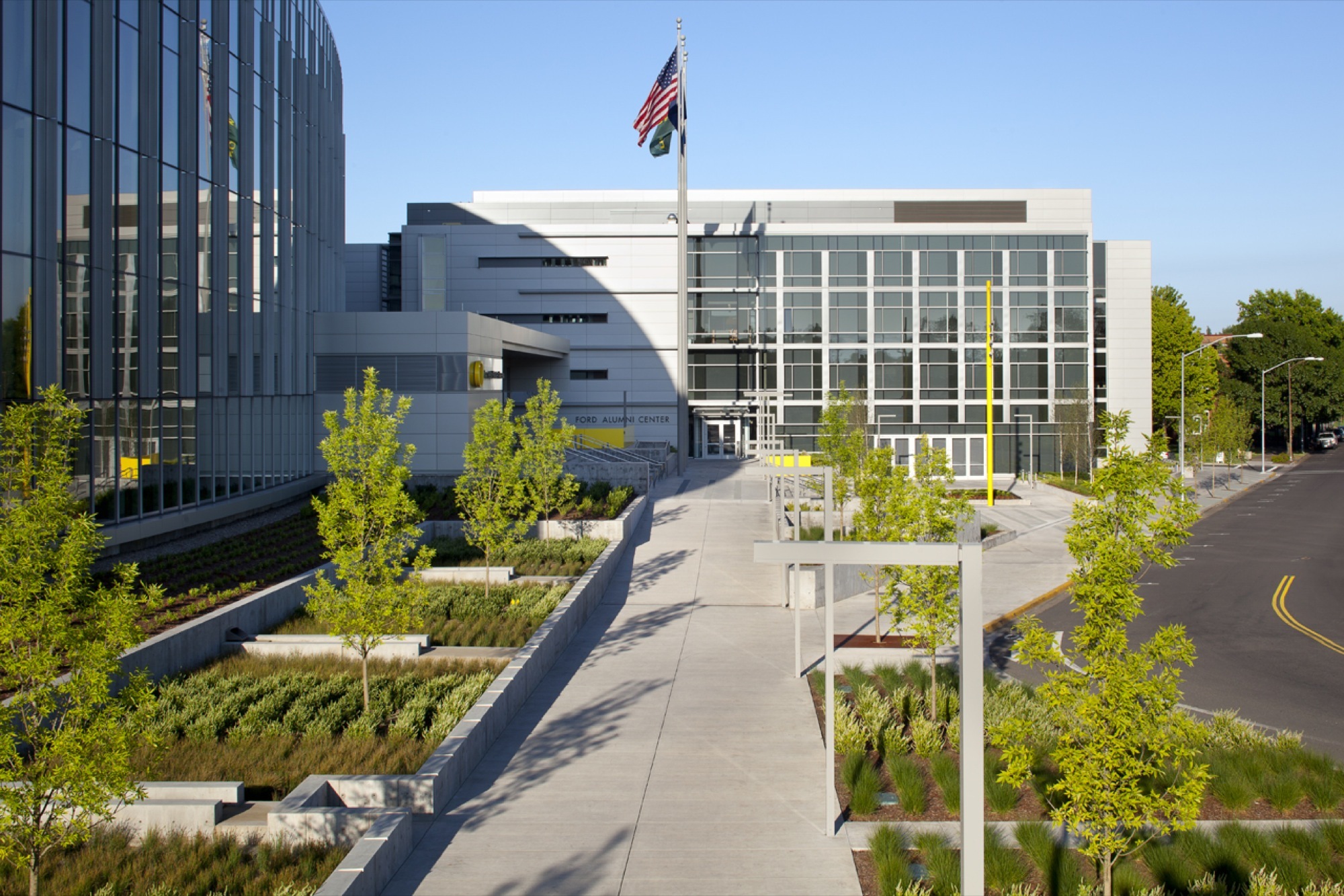 Gallery of Alumni Center / TVA Architects - 3
