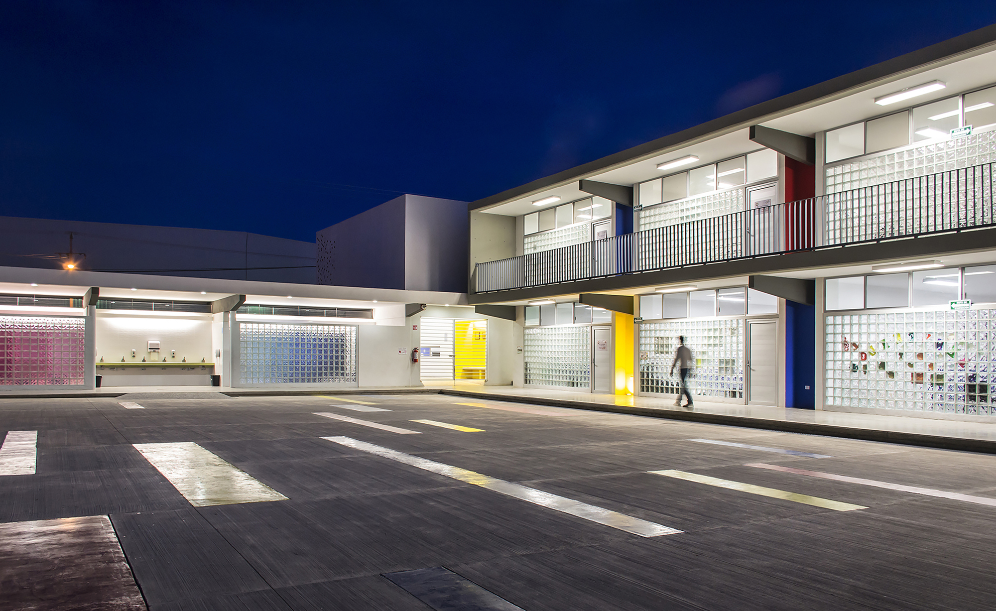 Galería de Colegio Nueva Era Álamo / HFS Arquitectos + MN Arquitectos - 32