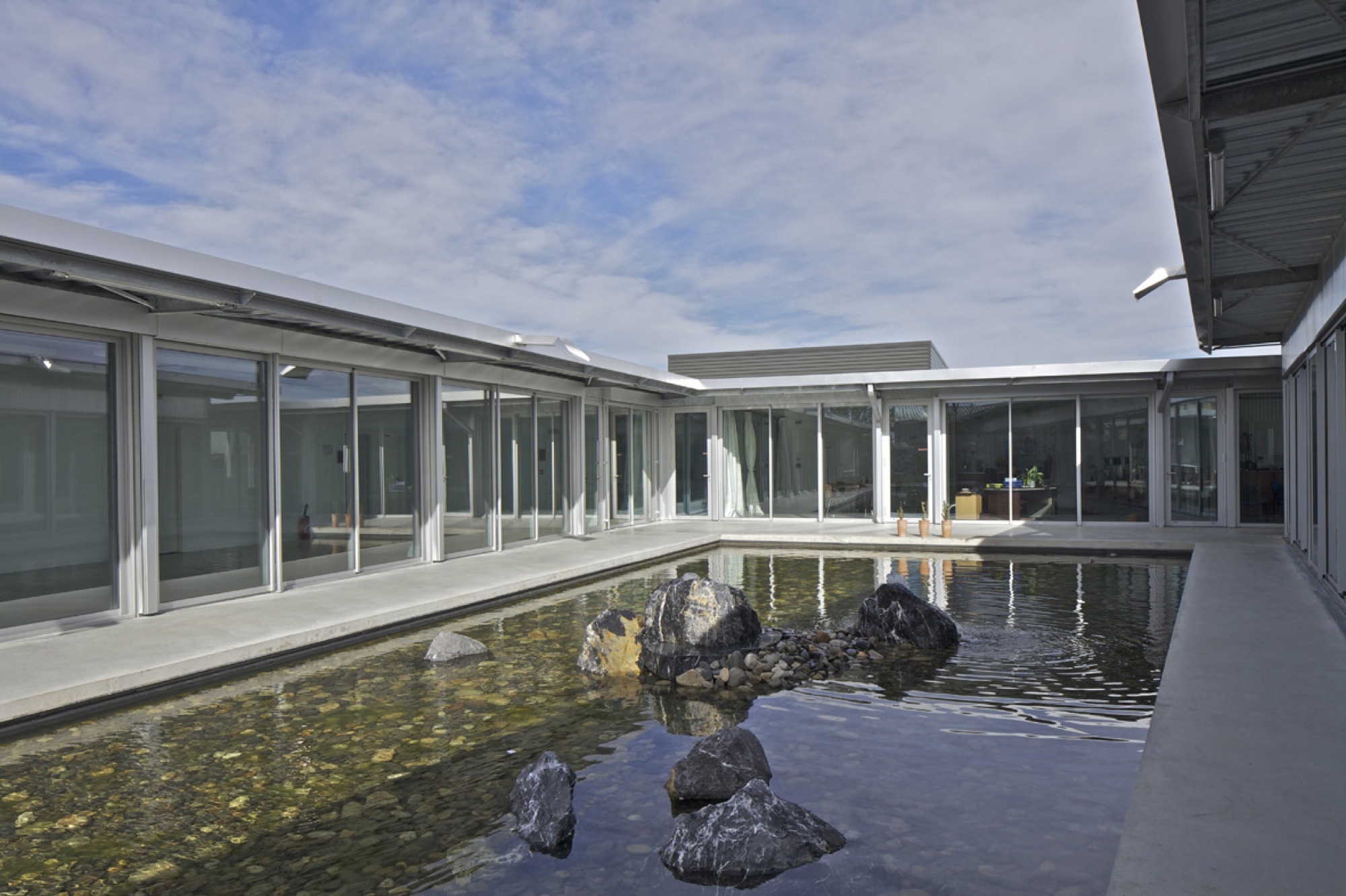 Archeodunum Archeologic Research Center / Christophe Hutin architecture ...