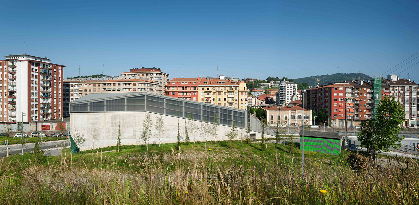 Gallery of Park & Basque Pelota Court / VAUMM - 2