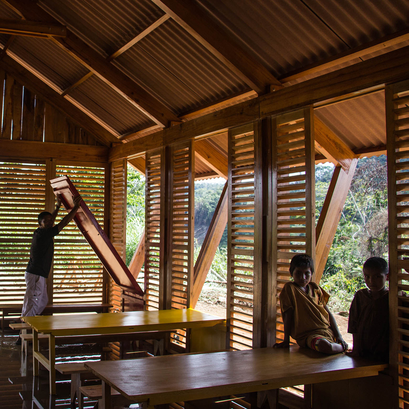 Gallery of Mazaronkiari Multifunctional Classroom / Semillas + Paulo ...
