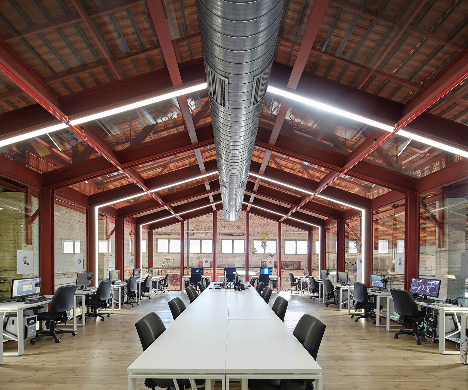 Gallery of Glass Gallery at the Kadar Media Lab Building / Geotectura ...