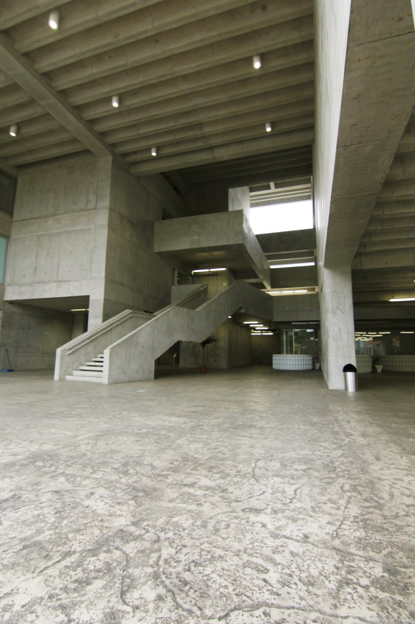 Gallery of Engineering and Technology University - UTEC / Grafton ...