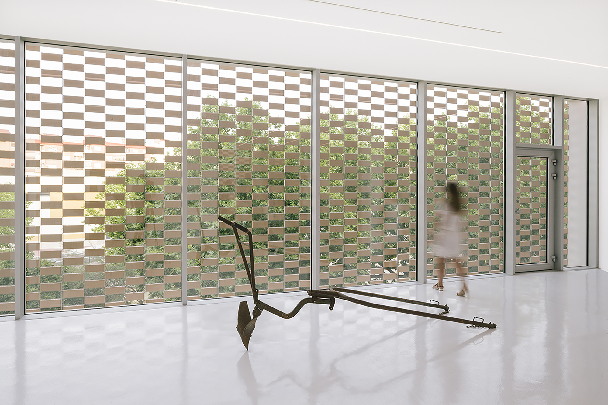 Gallery of Cultural Center La Gota - Tobacco Museum / Losada García - 11