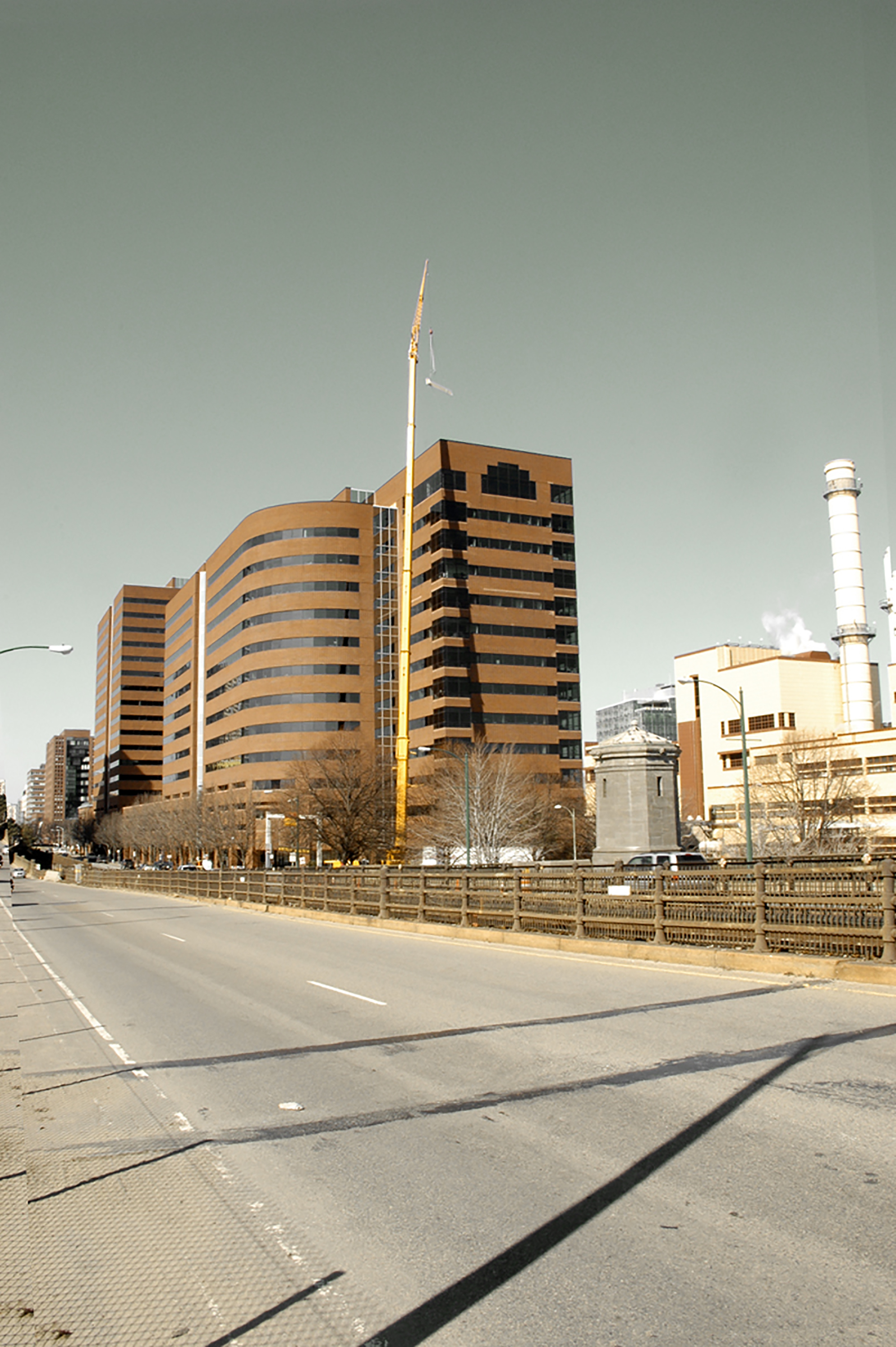 画廊 One Main 办公楼翻新项目 / dECOi Architects - 8