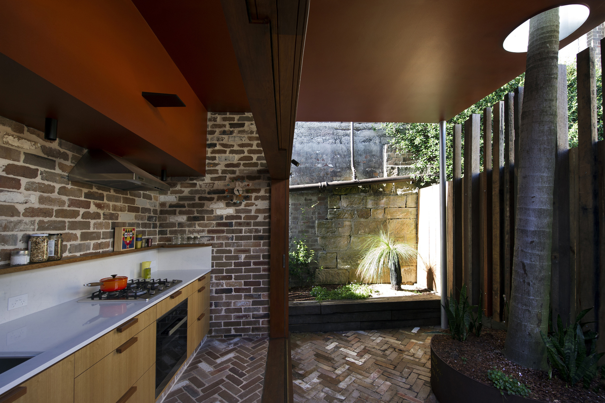 Gallery of Walter Street Terrace / David Boyle Architect - 11