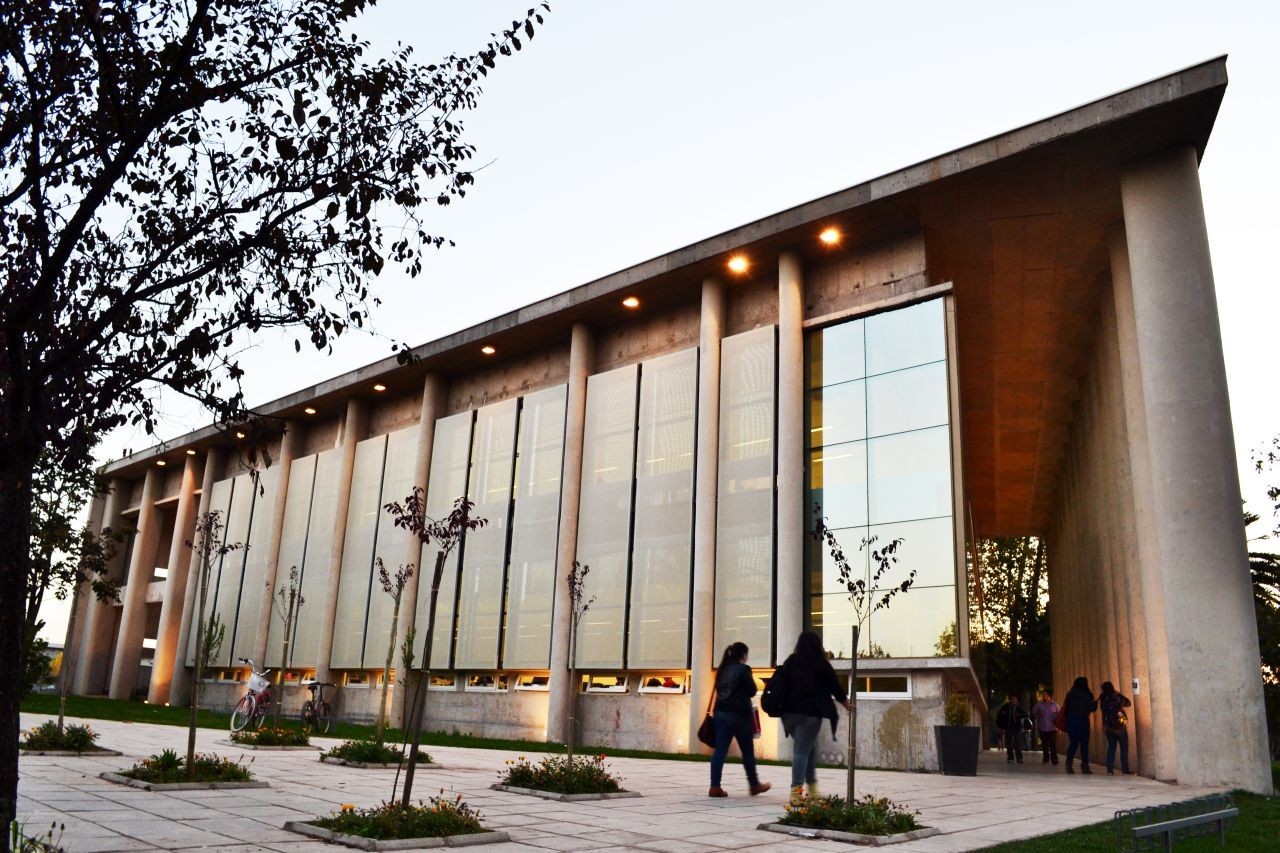 Gallery of AD Round-Up: The Best of Contemporary Chilean Architecture - 14