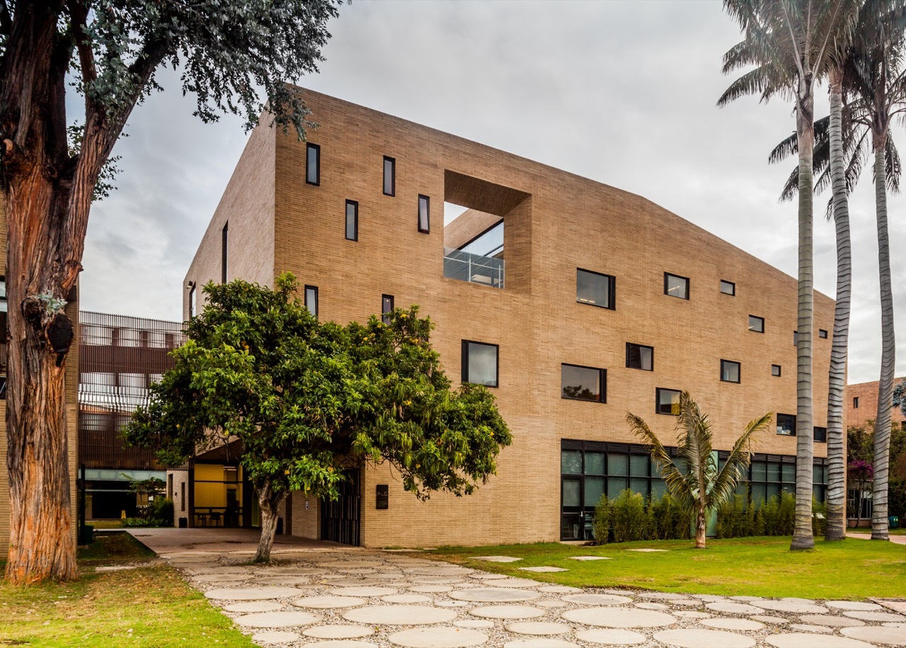 Galería de Edificio Primaria Colegio Anglo Colombiano / taller de ...