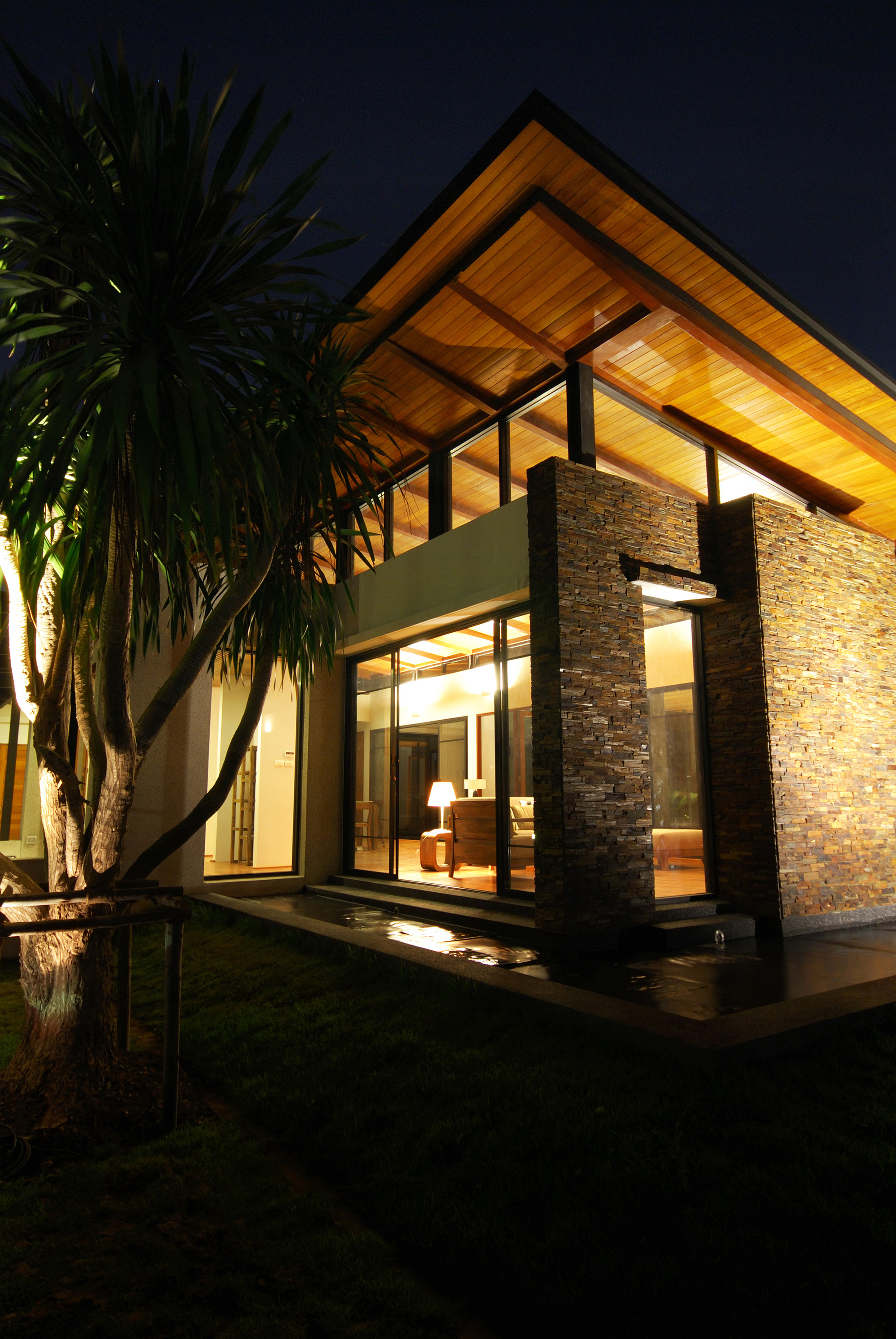 Gallery of Nature House / Junsekino Architect and Design - 17