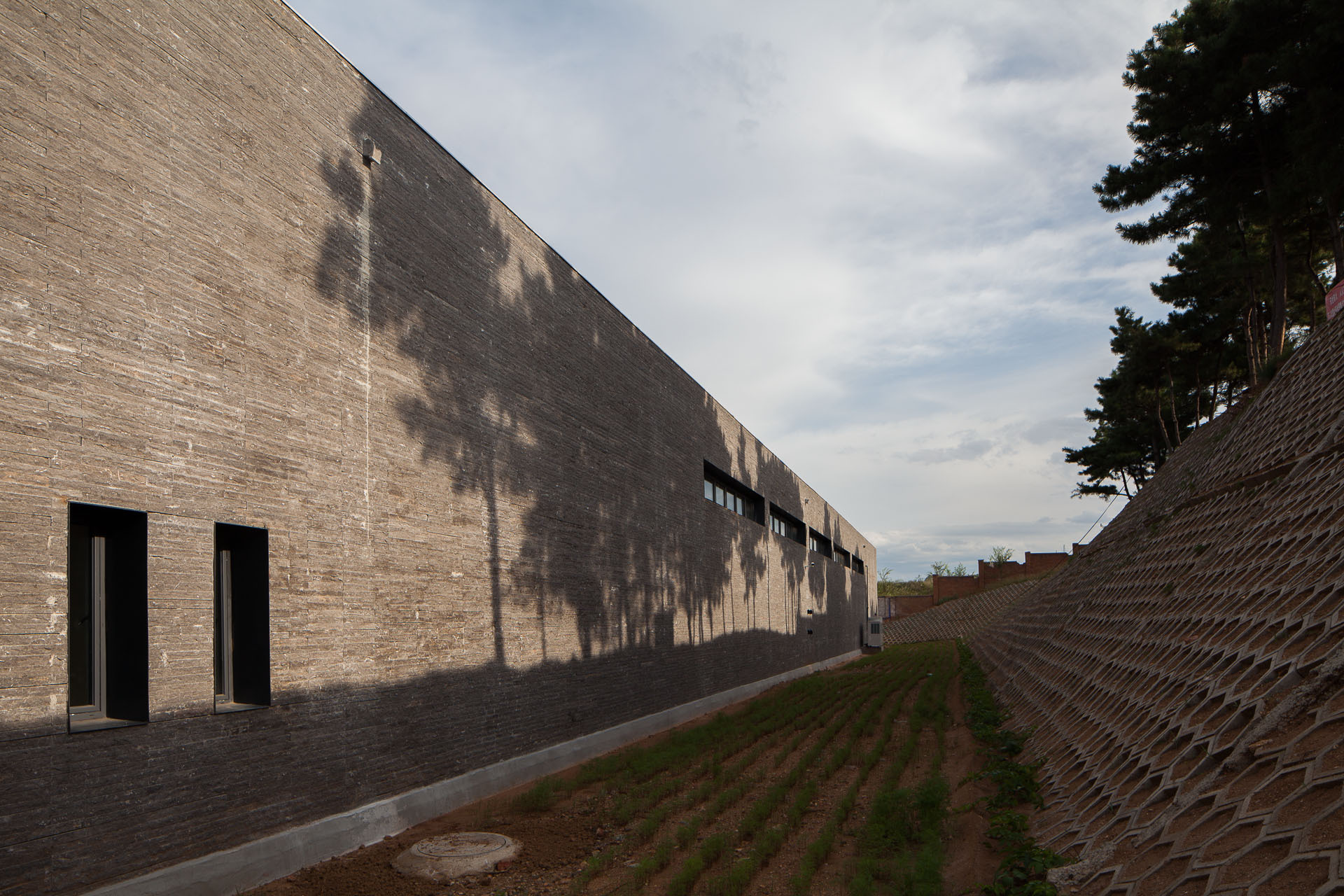 Gallery of Protective Shelter Design for Mass Grave Site / Culture ...