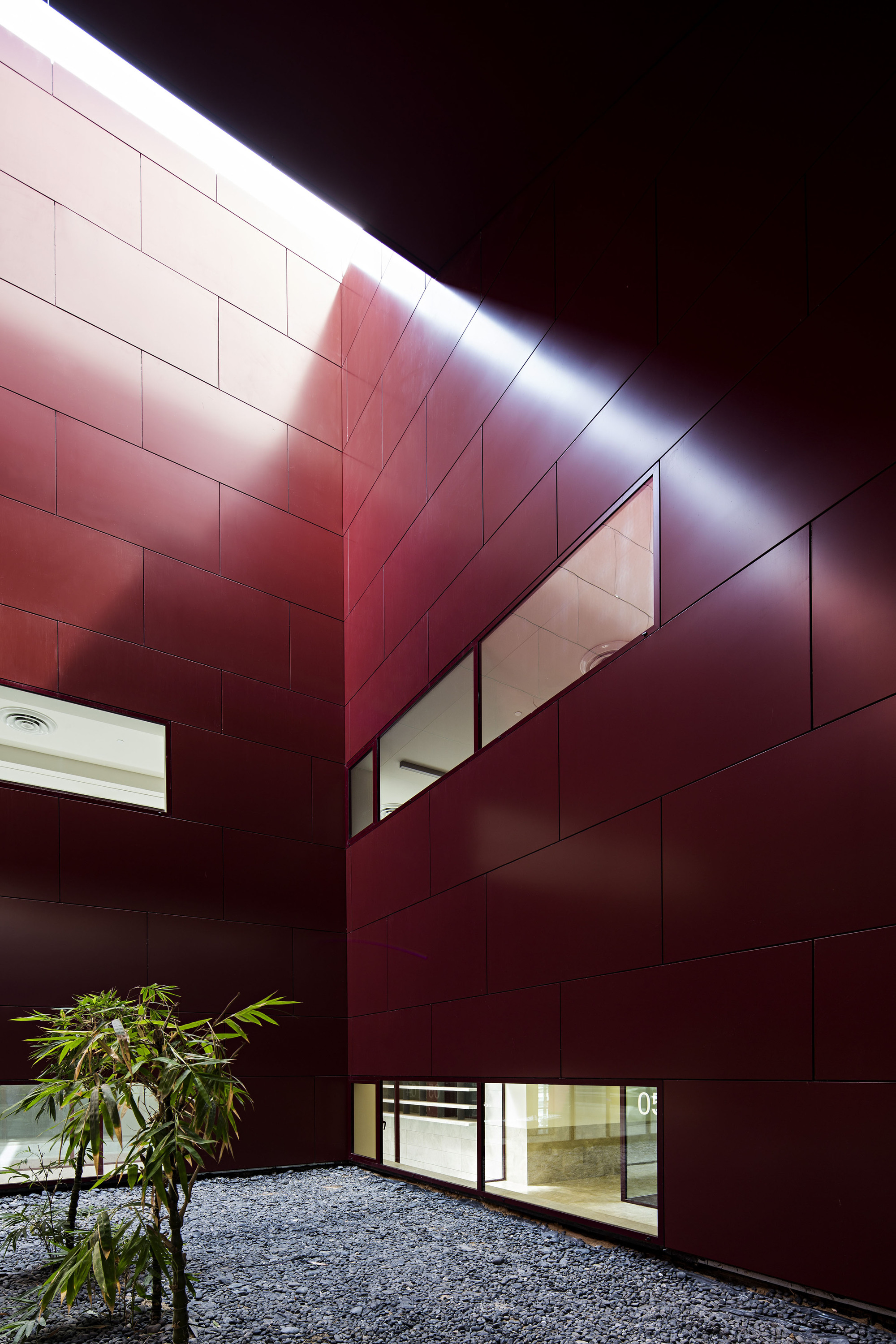 Gallery of Hisham A. Alsager Cardiological Hospital / AGi Architects - 11