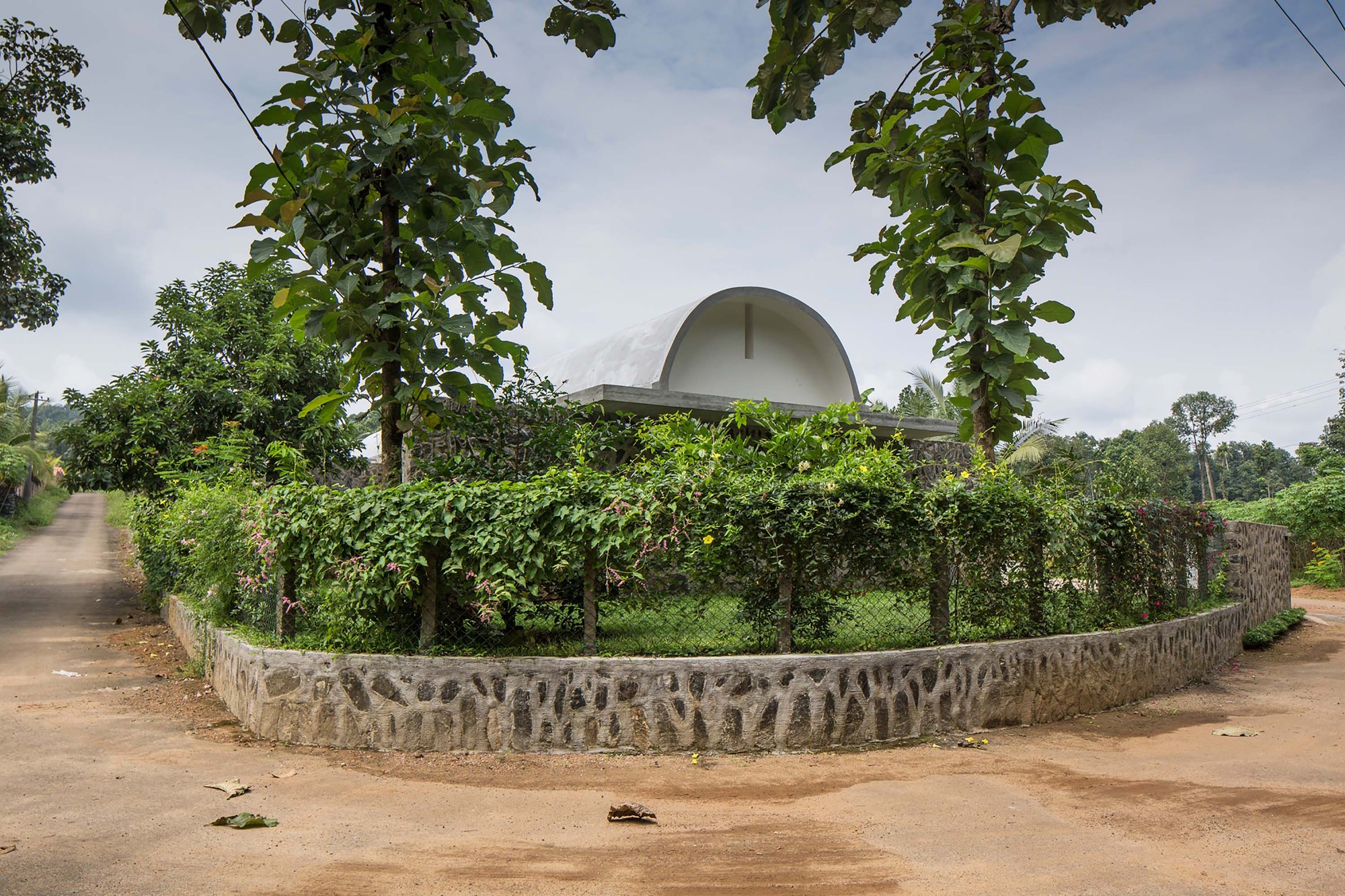 Gallery of The Walls and Vaults House / LIJO RENY architects - 29