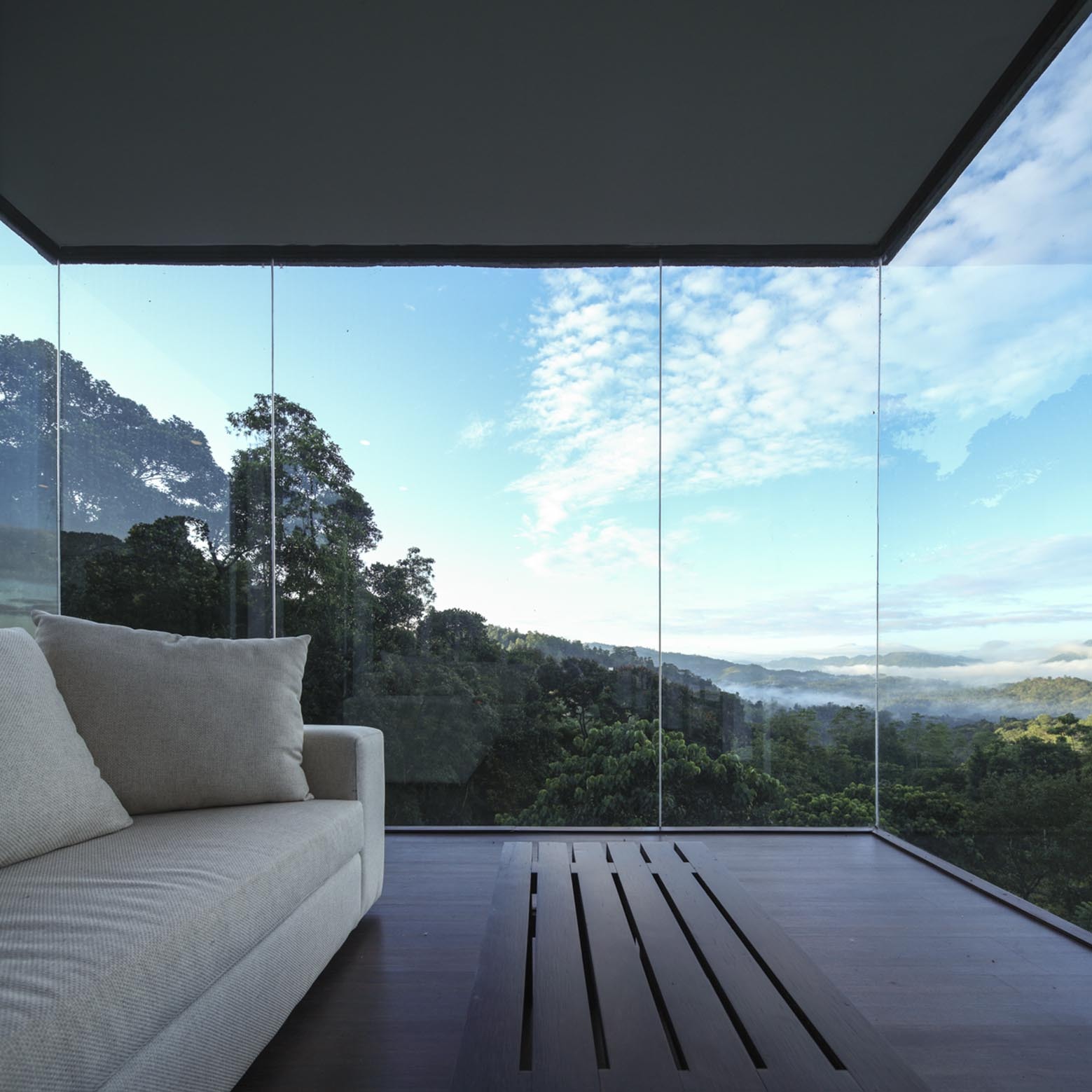 Gallery of Floated House / KWA Architects - 5