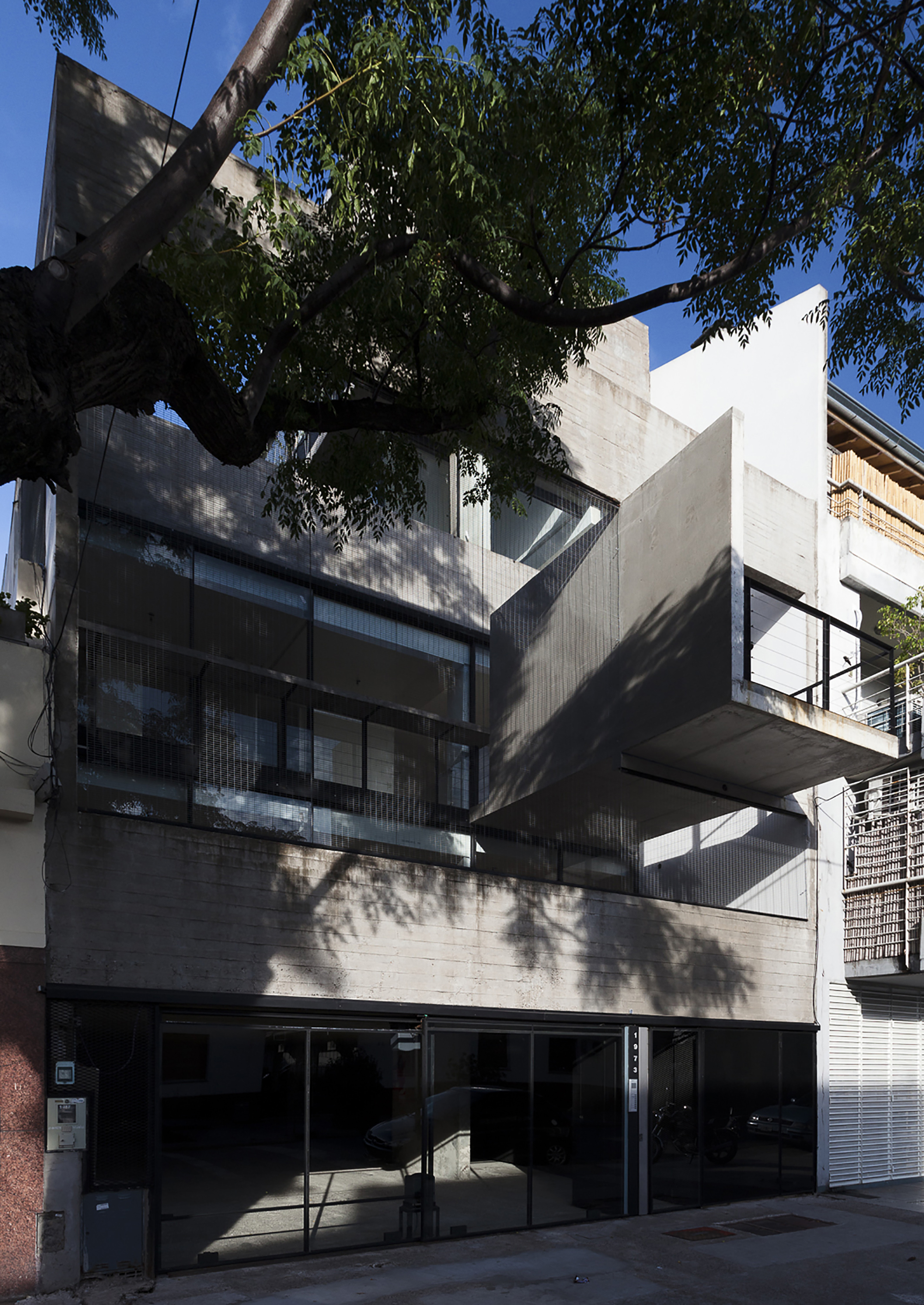 Galería de Edificio de Viviendas Acha / MONOBLOCK - 12