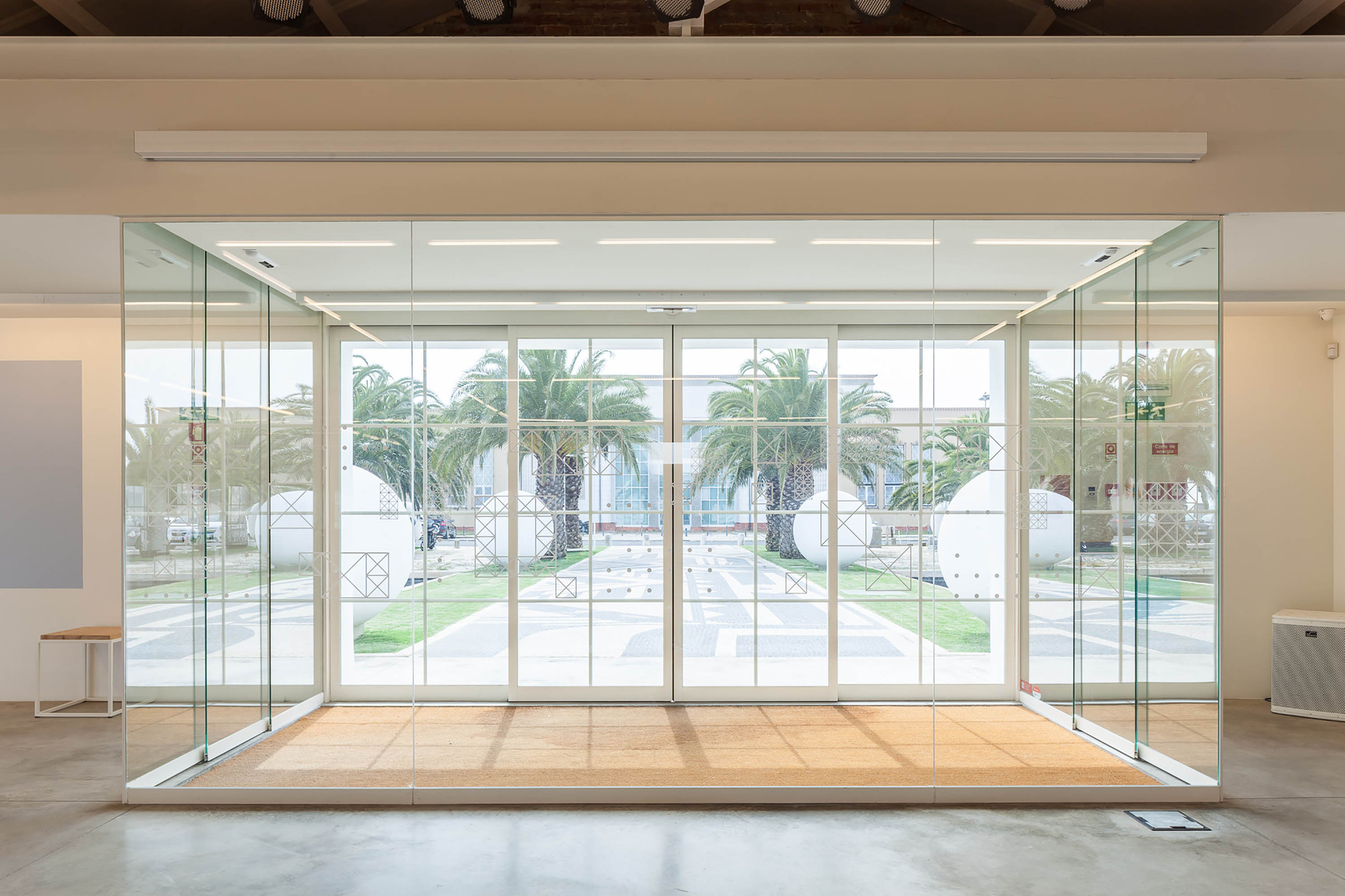 Galería de Espacio Espejo de Agua / DC.AD + Victor Vicente - 15