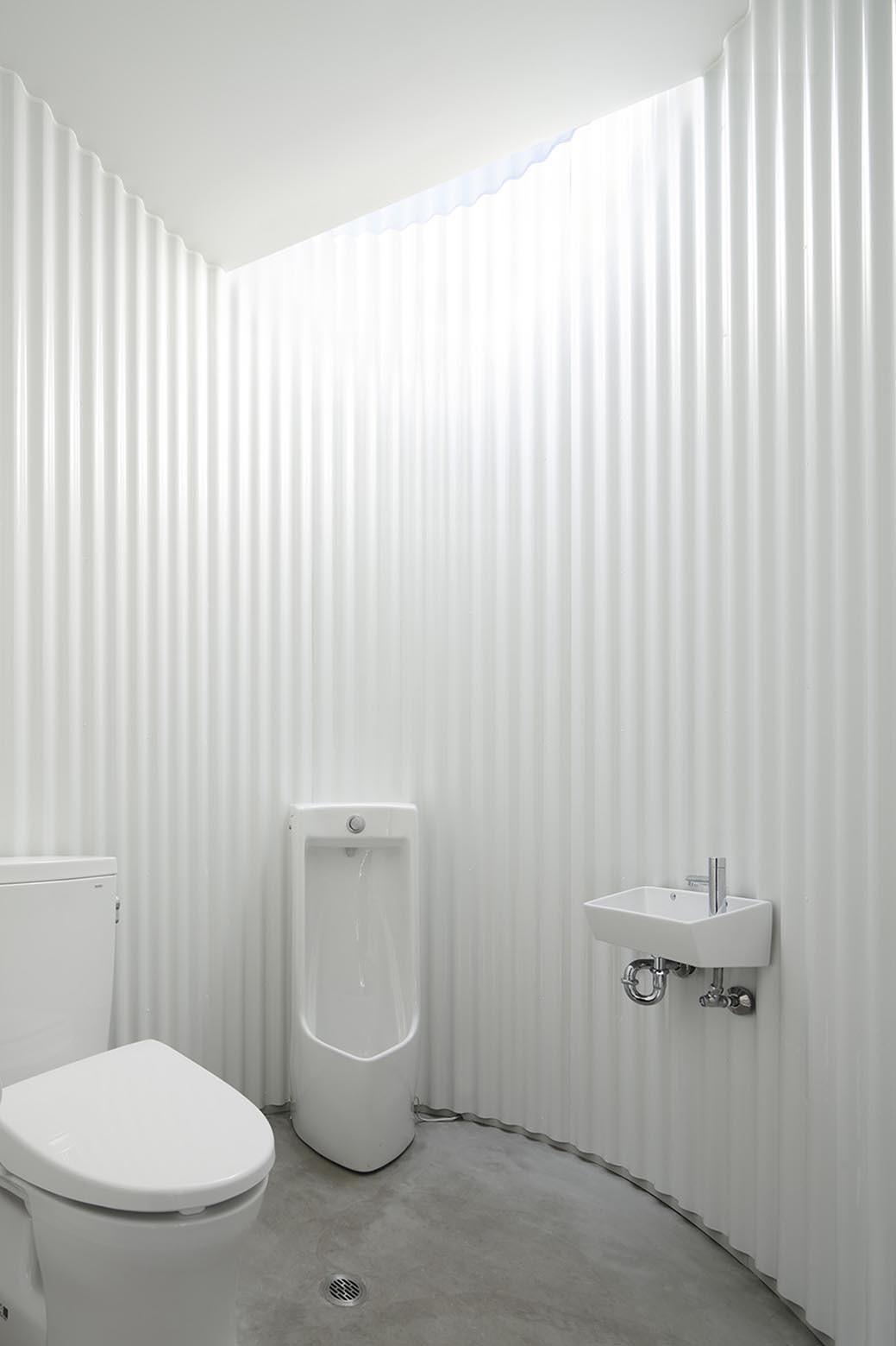 Gallery of Isemachi Public Toilet / Kubo Tsushima Architects - 9