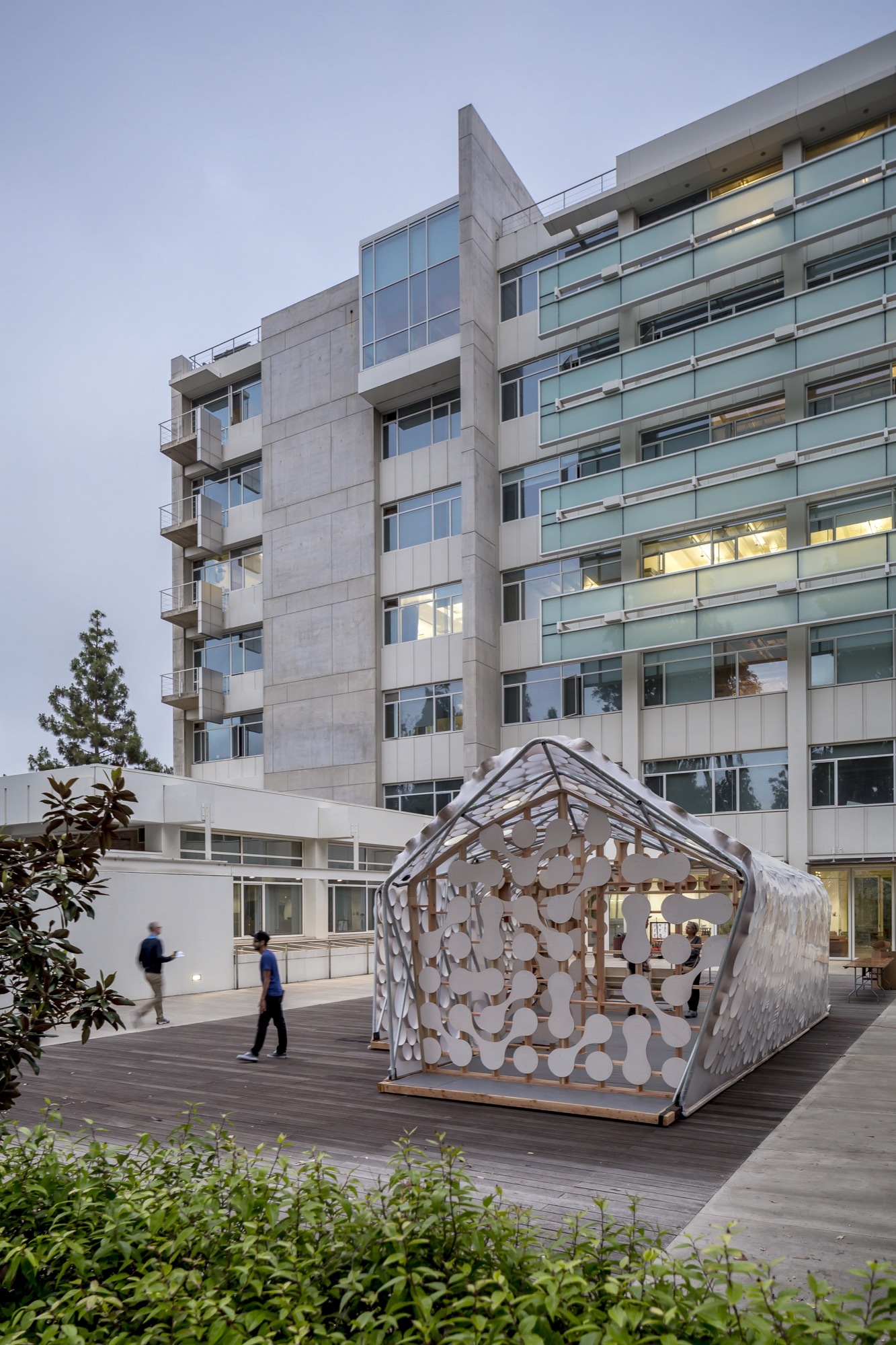 Gallery of Backyard BI(h)OME / Kevin Daly Architects - 6