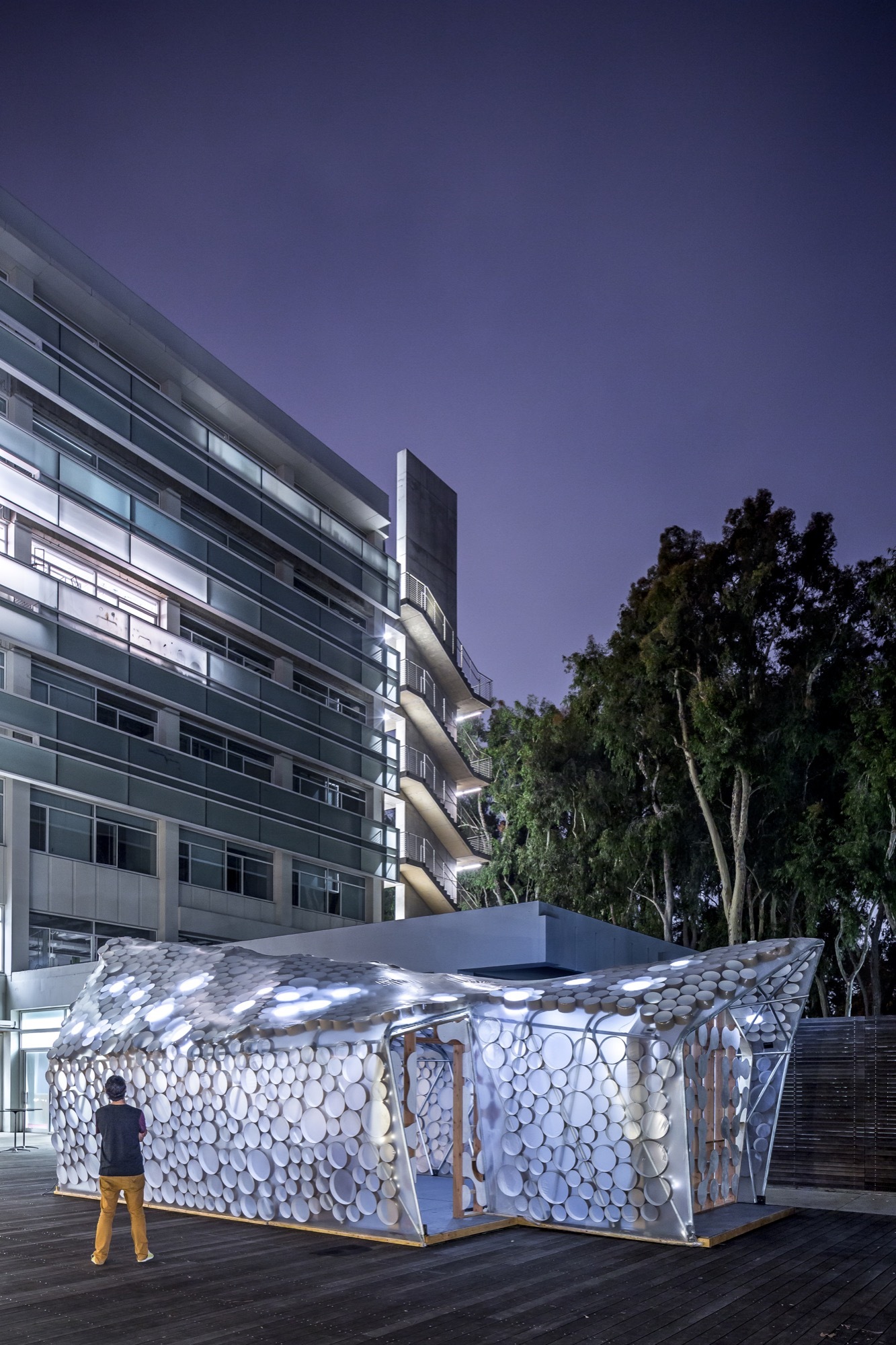 Gallery of Backyard BI(h)OME / Kevin Daly Architects - 11