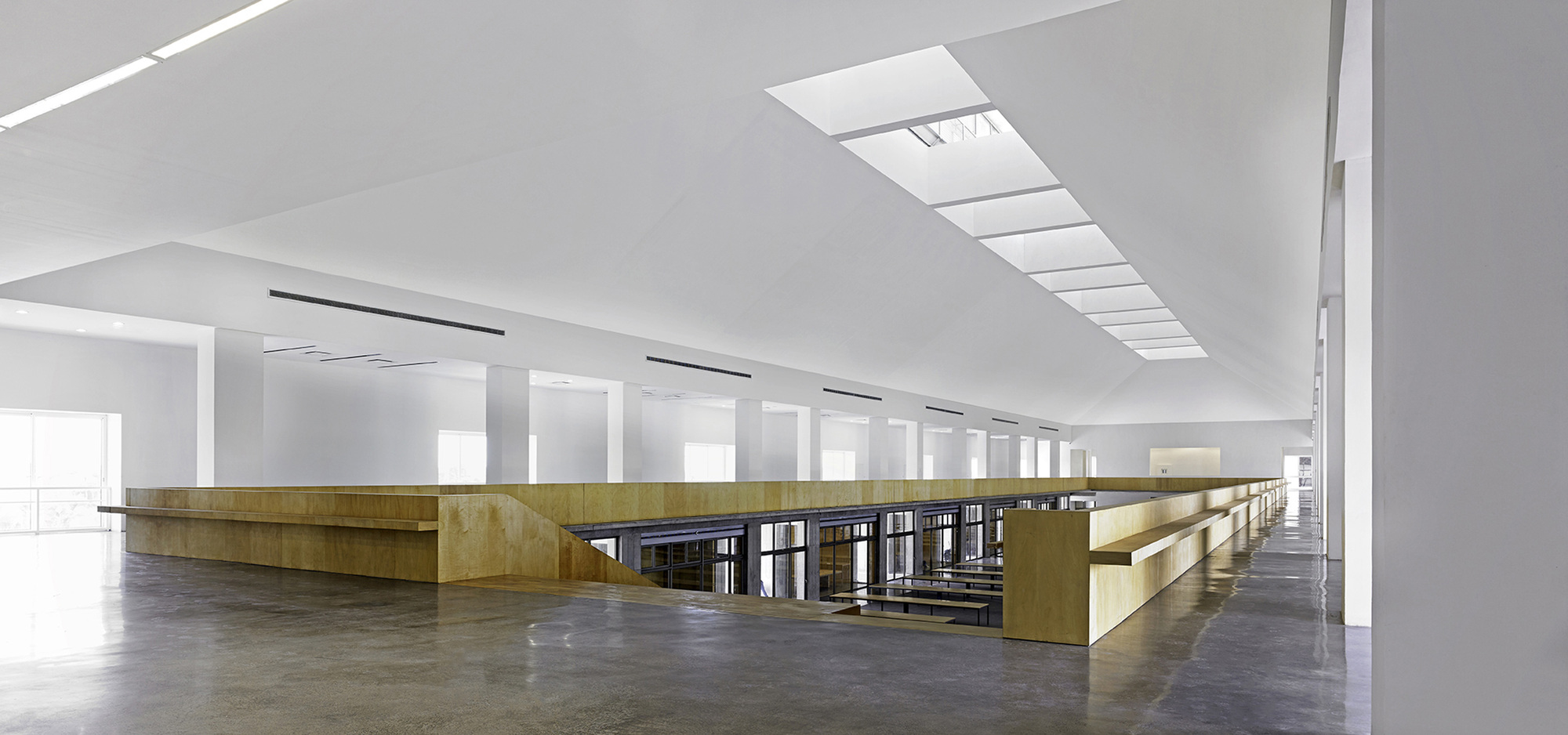 Gallery of MAG Corporate Headquarters / CURE & PENABAD - 9